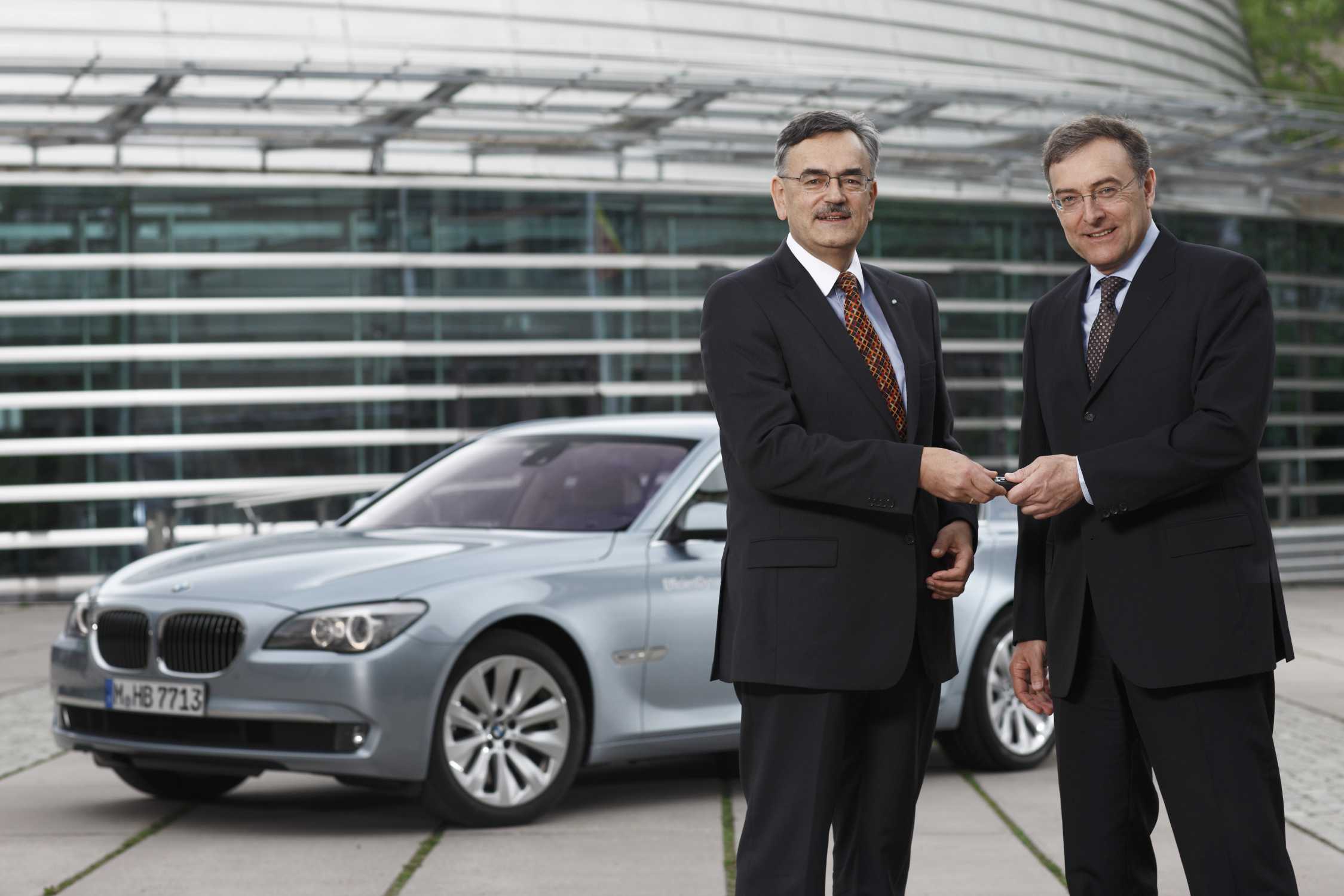 Unterwegs in die Zukunft: Dr. Nobert Reithofer, Vorsitzender des ...