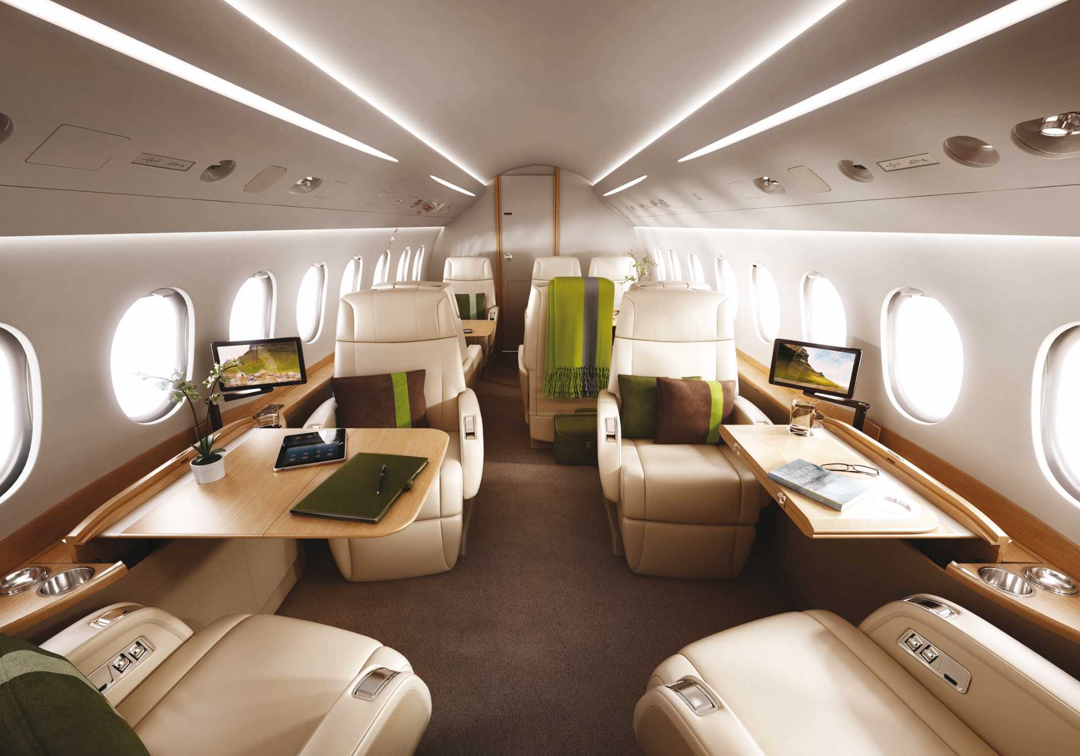 Dassault Falcon 2000S cabin inspired by the American Southwest (05/2011)