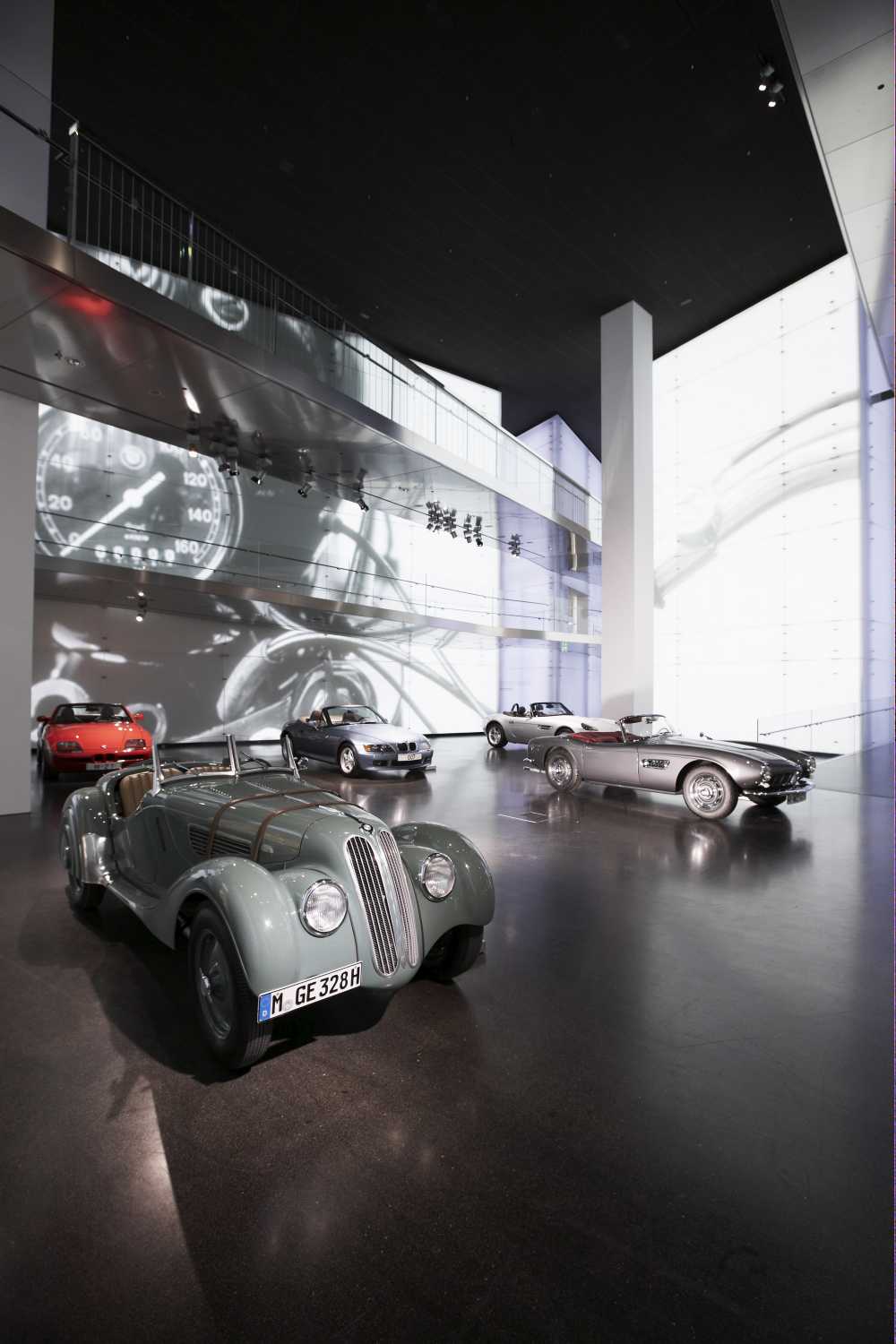 BMW Museum - "BMW Square" (07/2008)