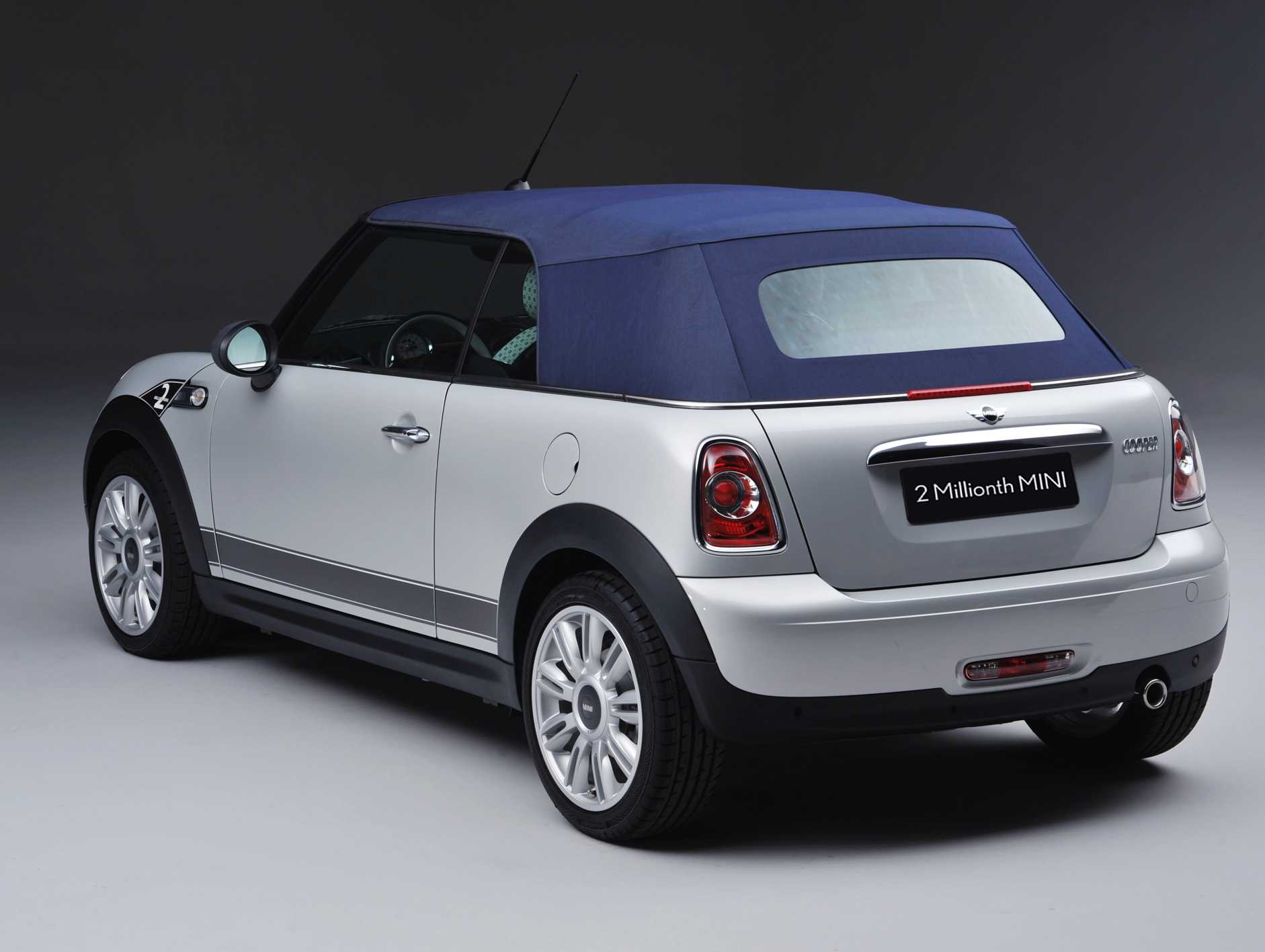 Two Millionth MINI (08/2011)