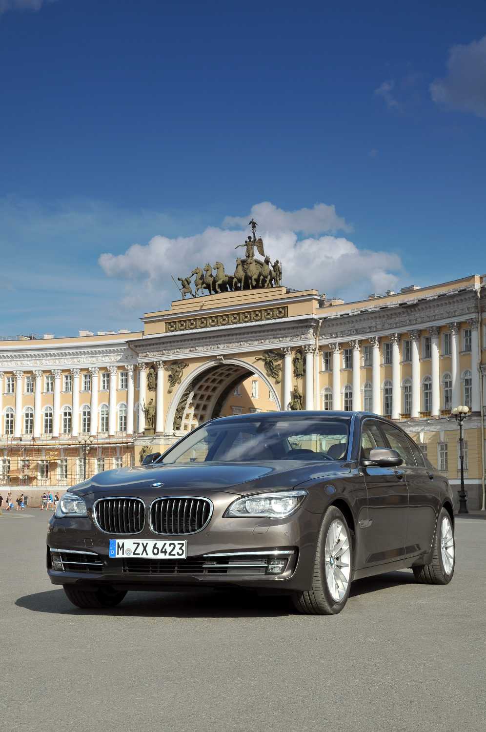 The new BMW 7 Series Long Wheel Base - On location pictures at the ...