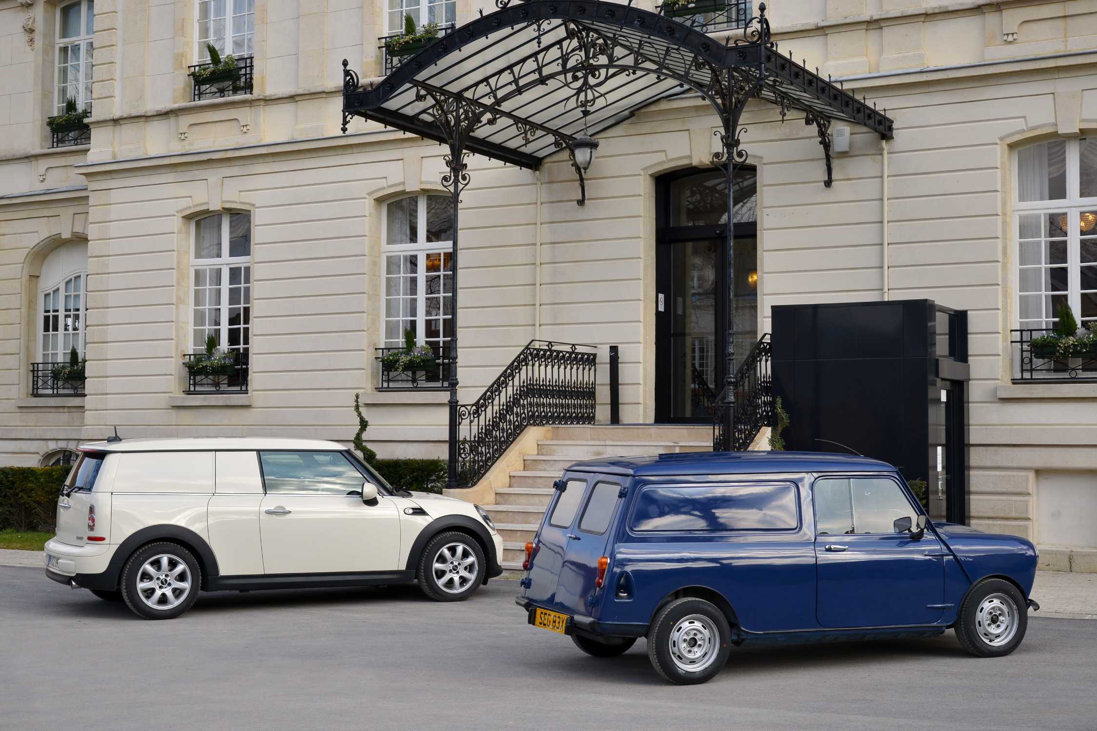 Austin Mini Van (1982) und MINI Clubvan (2013). (03/2013)