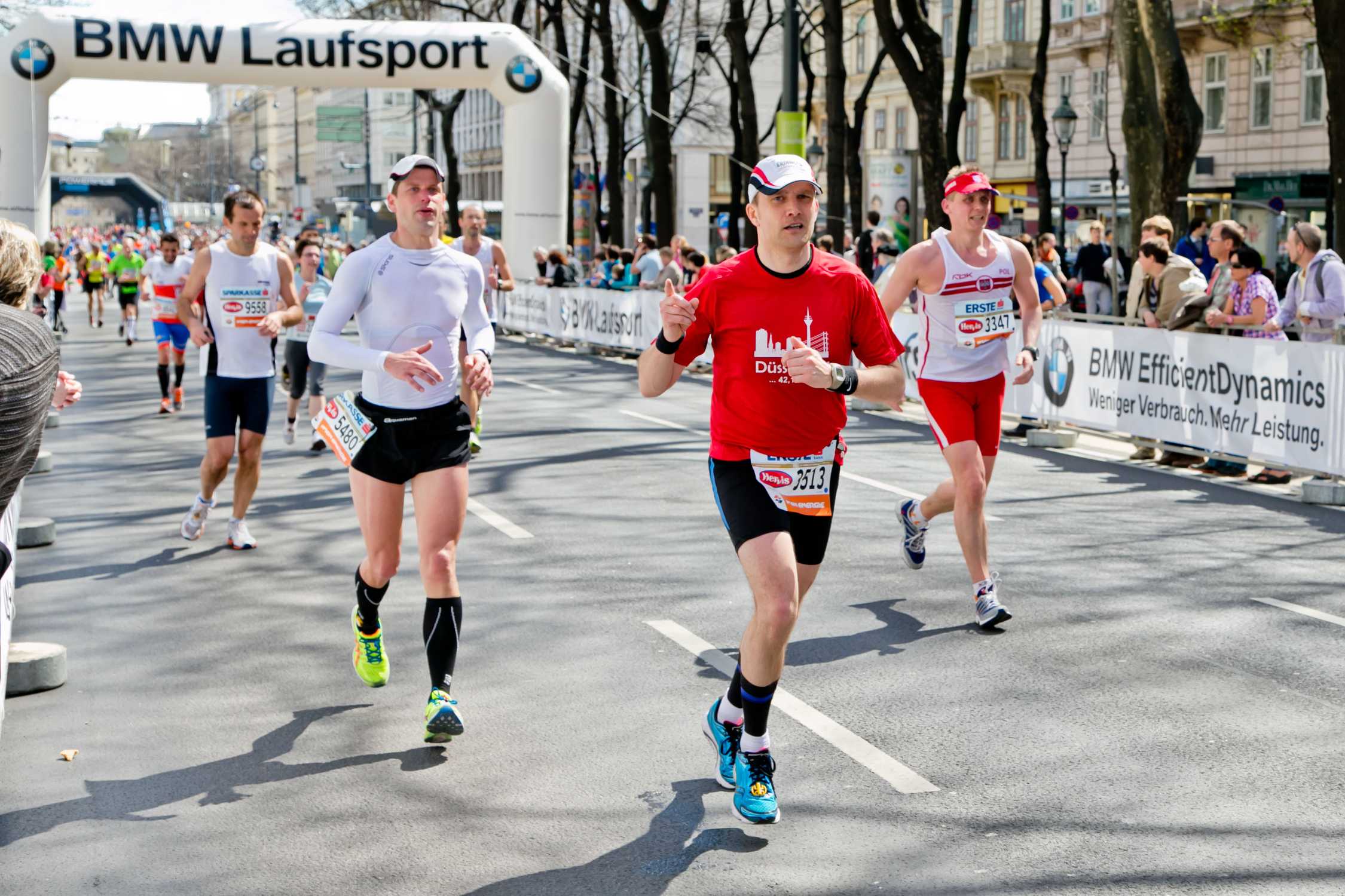Im Rahmen des Vienna City Marathon 2014 vergibt BMW Austria 10 ...