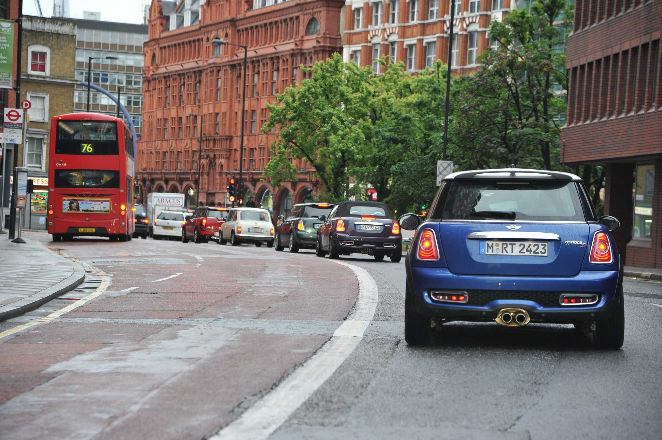 MINI Cooper S Clubman (Model Year 2013), classic Mini (Model Year 2000 ...