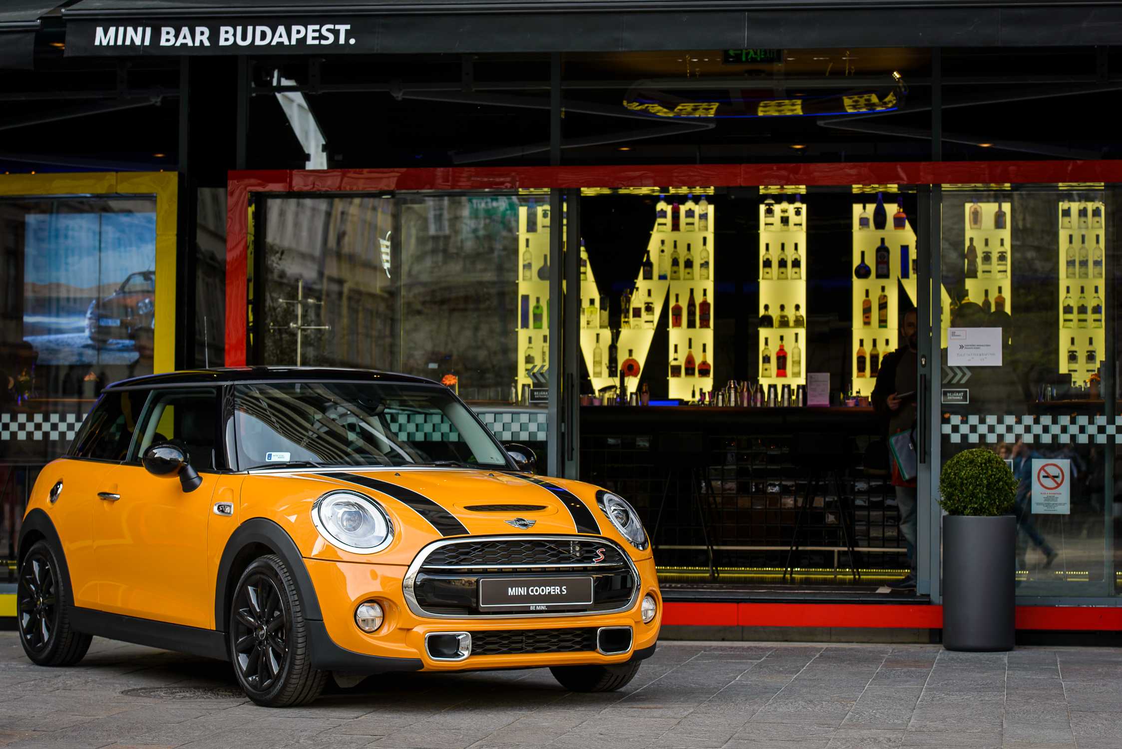 MINI BAR BUDAPEST (04/2014)