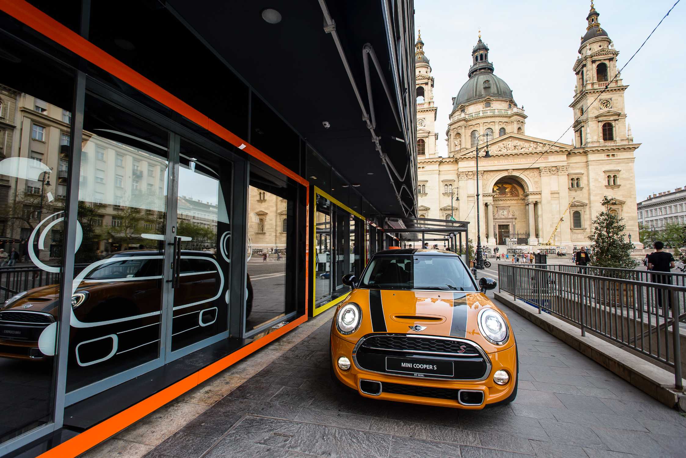 MINI BAR BUDAPEST (04/2014)