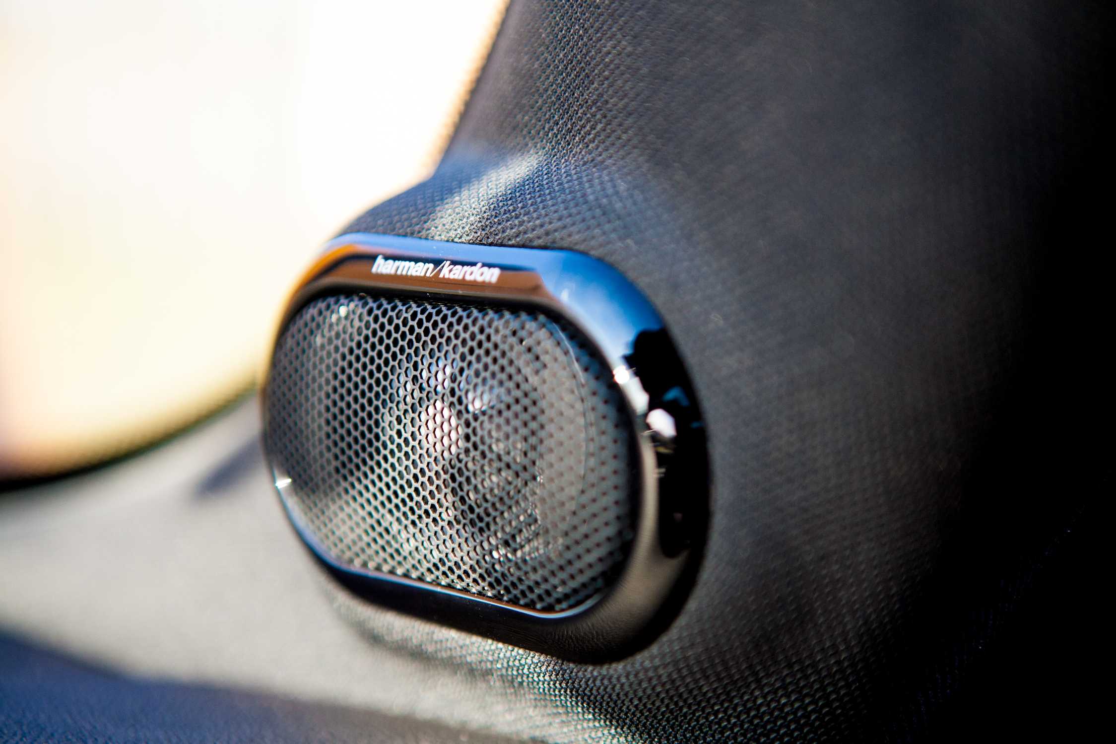 The new MINI Hatch now available in South Africa (05/2014)