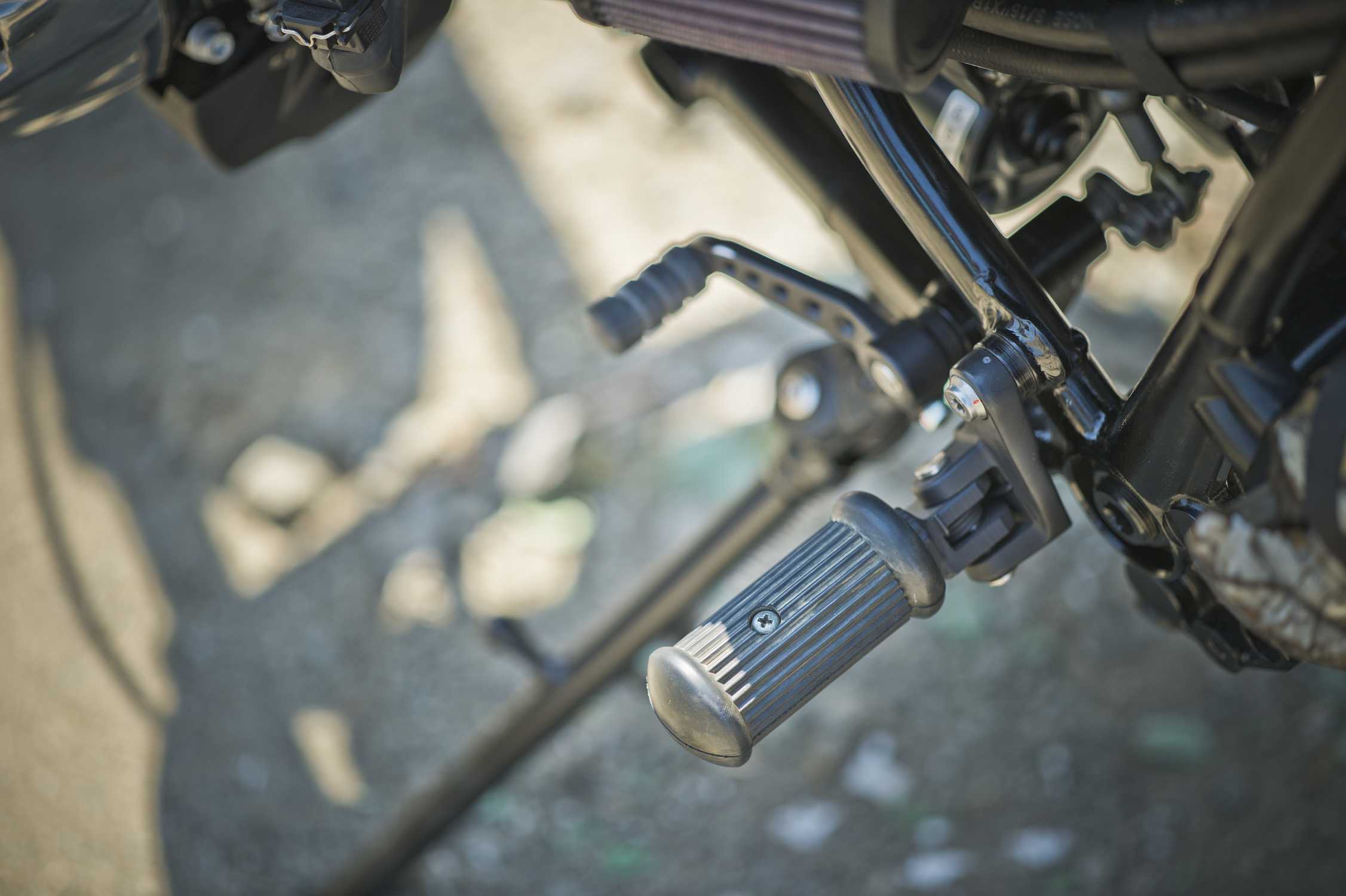 BMW R nineT Project Japan - Go Takamine (Brat Style) (09/2014)