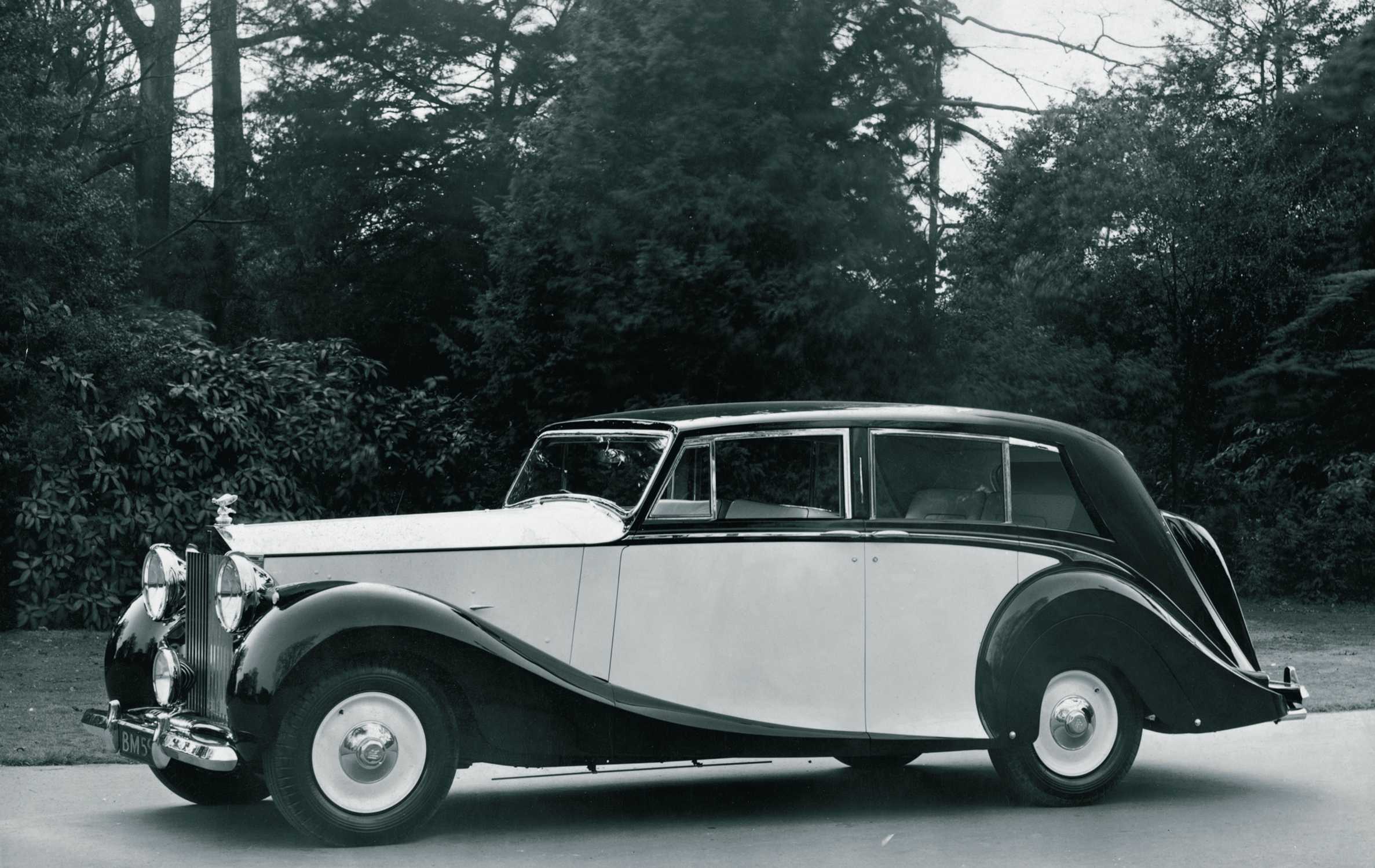 ROLLS-ROYCE SILVER WRAITH