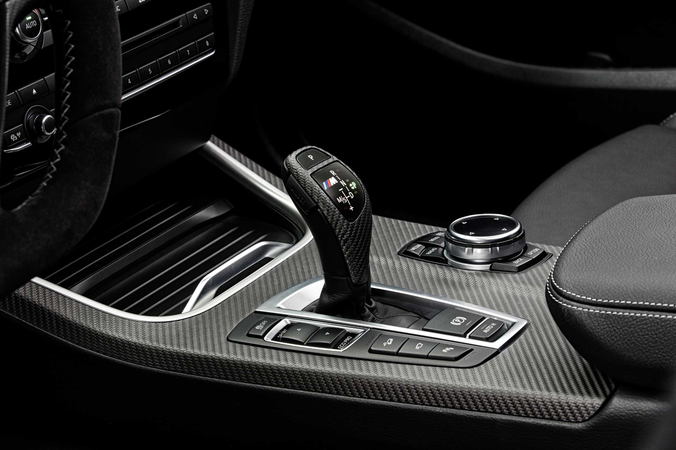 BMW X4 with M Performance Parts (11/2014).