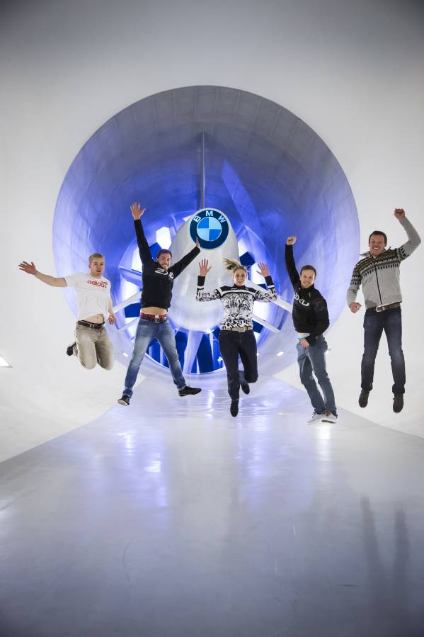 Bmw Bob Mit BMW Auf Virtueller Bob Fahrt Durch Die „Silberne