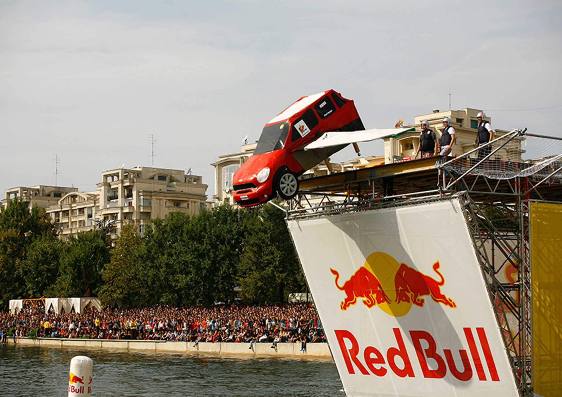 MINI Countryman Zburător a aterizat în Dâmboviţa