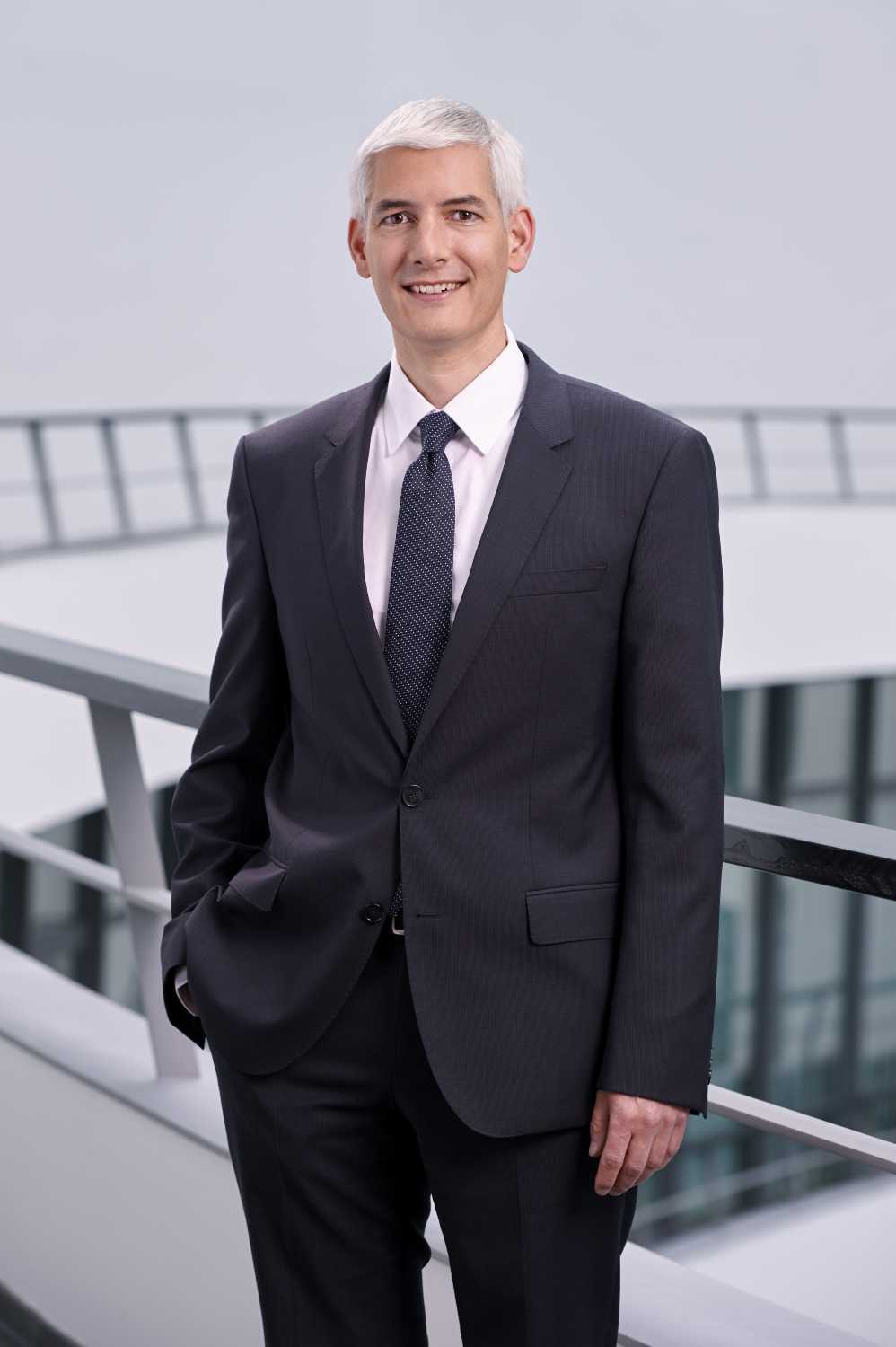Claus Dorrer, BMW Group, Senior Manager Customer Functions (06/2016)