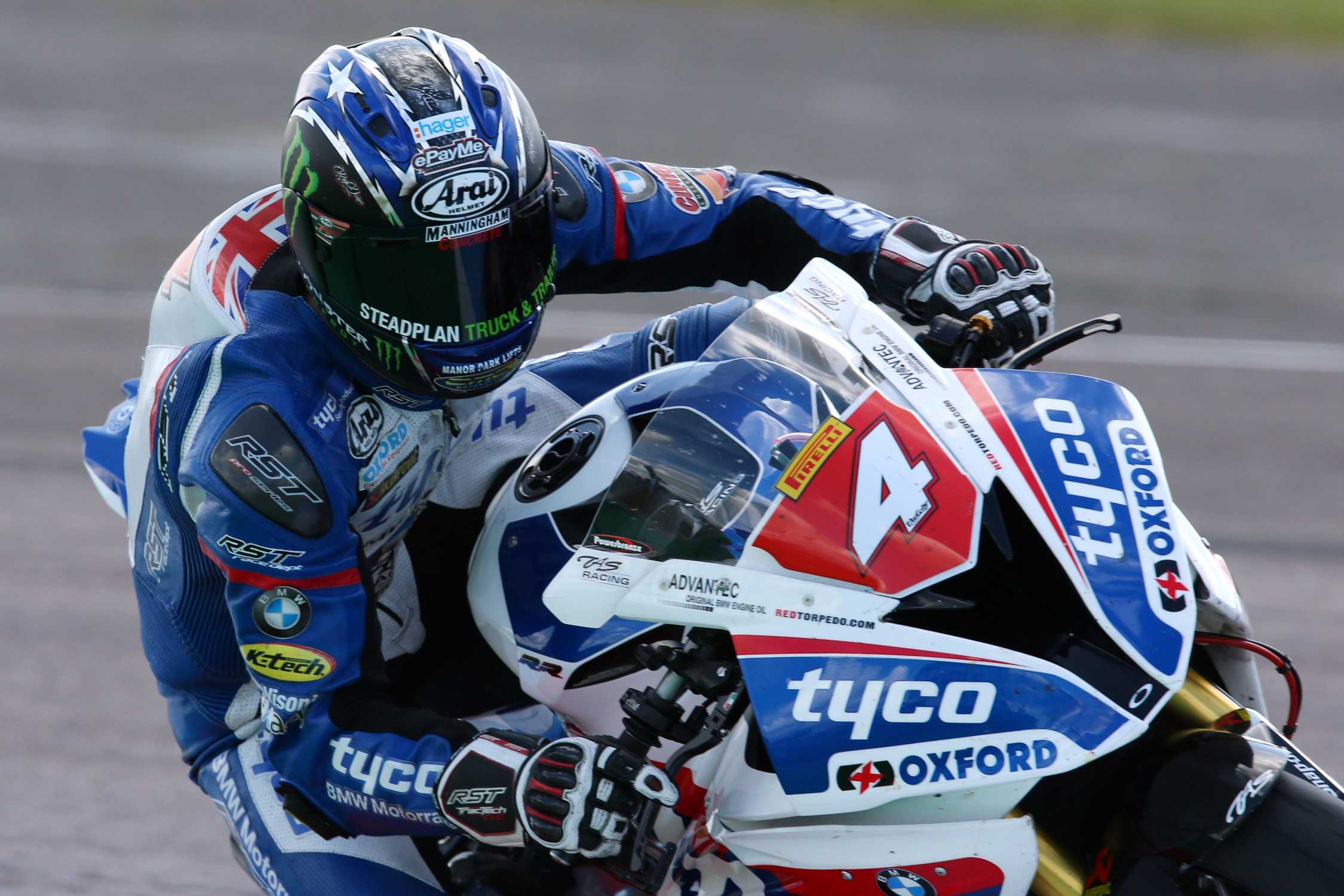Thruxton (UK) British Superbike Championship 124th July 2016. Team Tyco ...