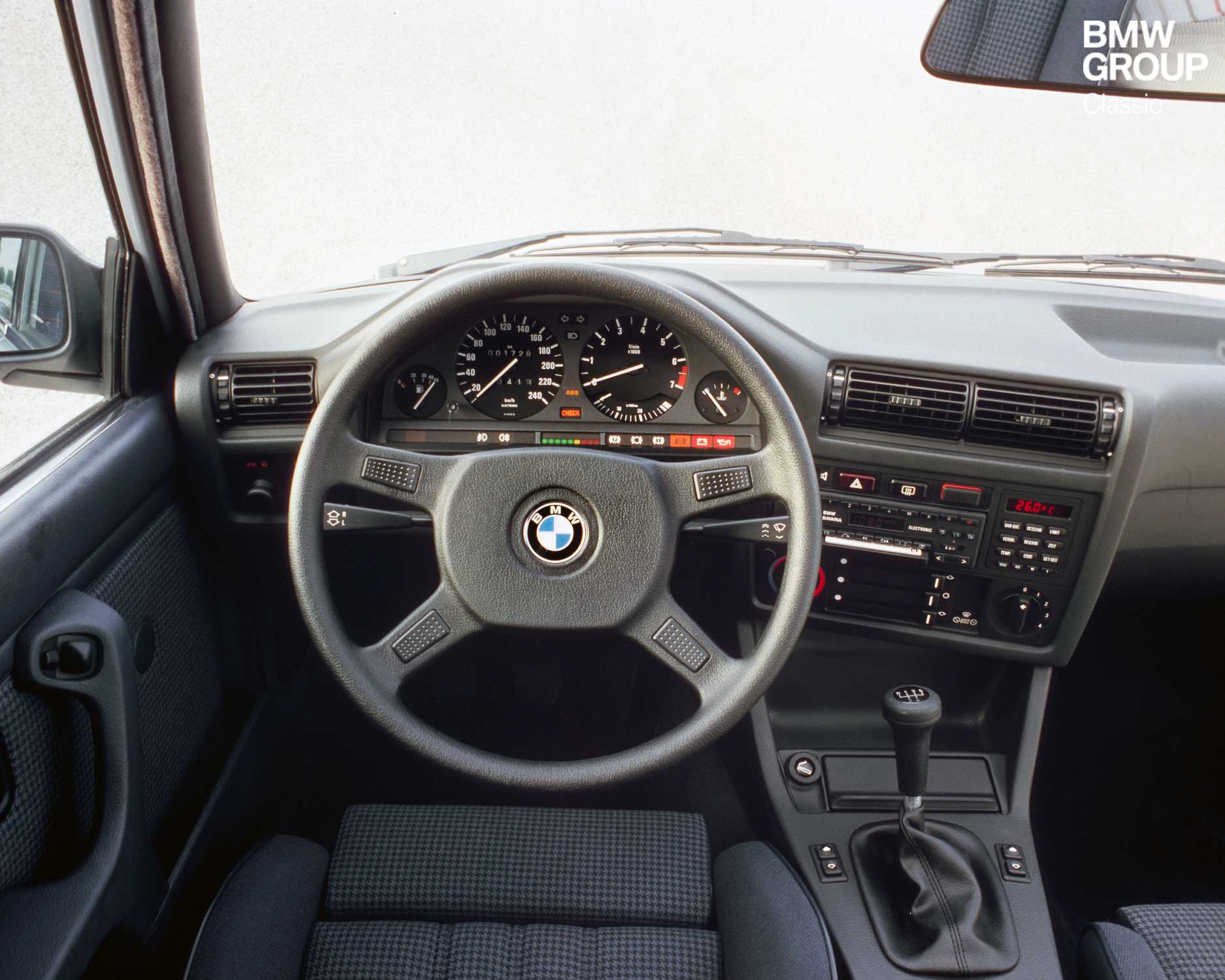 Der Fahrer im Mittelpunkt. BMW setzte früh Maßstäbe in Ergonomie und ...