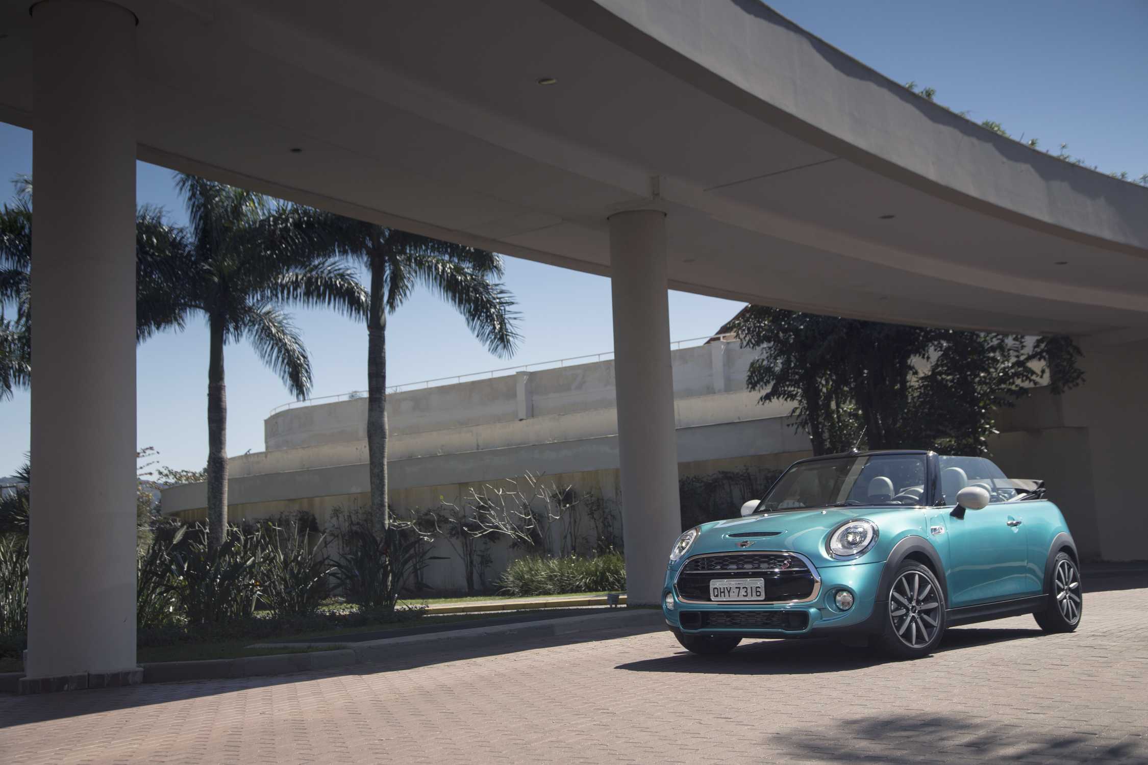 New MINI Cabrio. (08/2016)