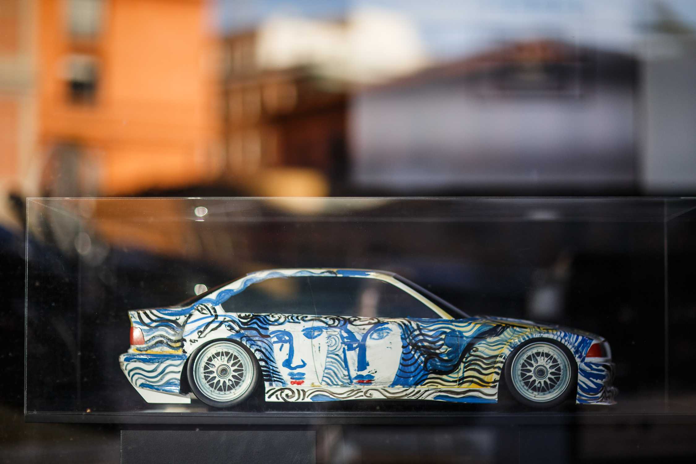 La "maquette" della BMW Art Car di Sandro Chia in esposizione in BMW ...