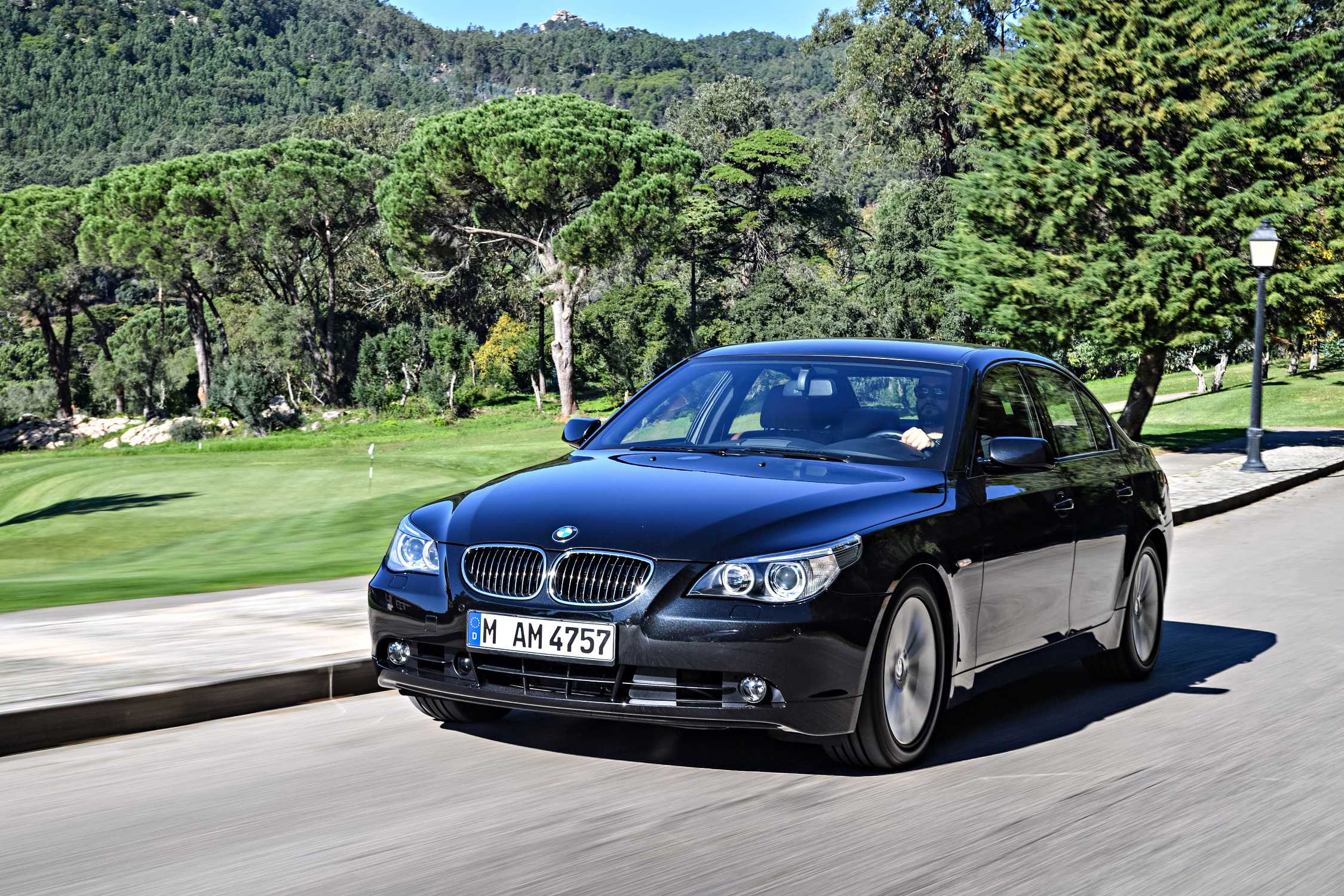 BMW 5 Series - E60. (11/2016)