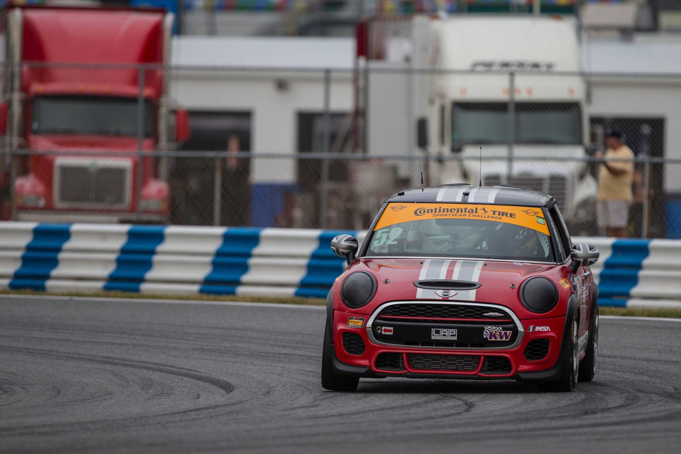 MINI JCW race cars practice at Daytona International Speedway. (01/2017 ...