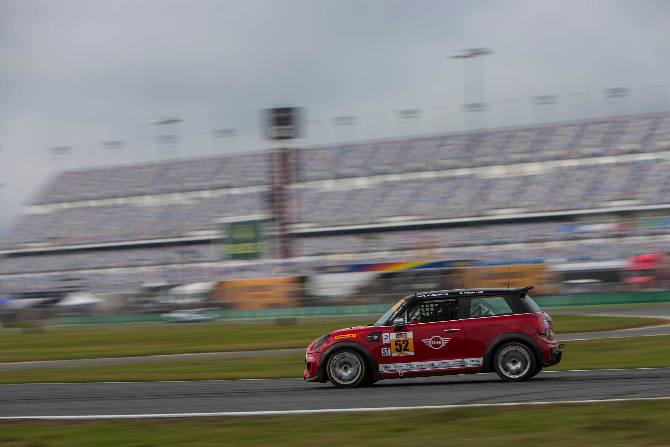 MINI JCW race cars practice at Daytona International Speedway. (01/2017 ...
