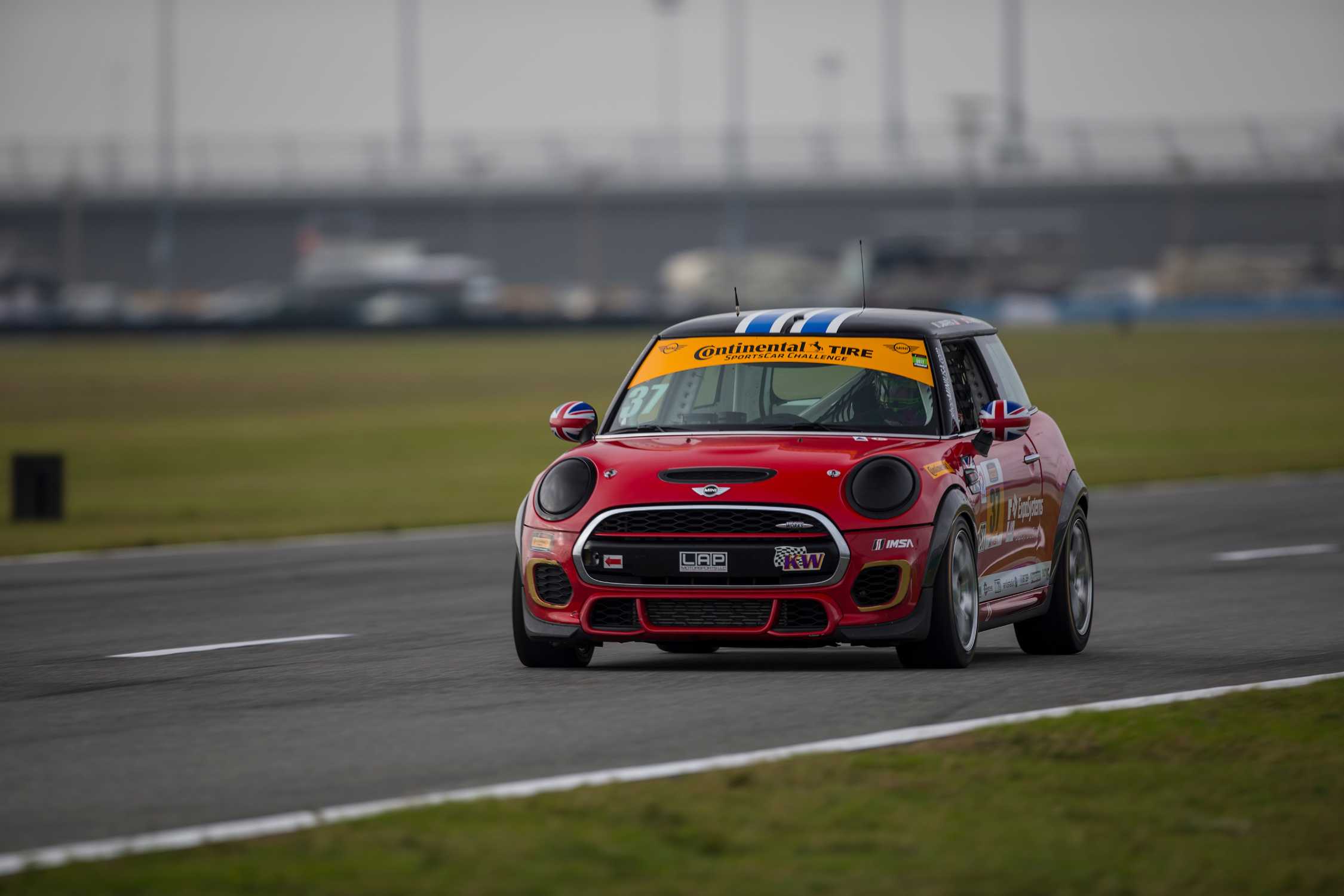 MINI JCW race cars practice at Daytona International Speedway. (01/2017 ...