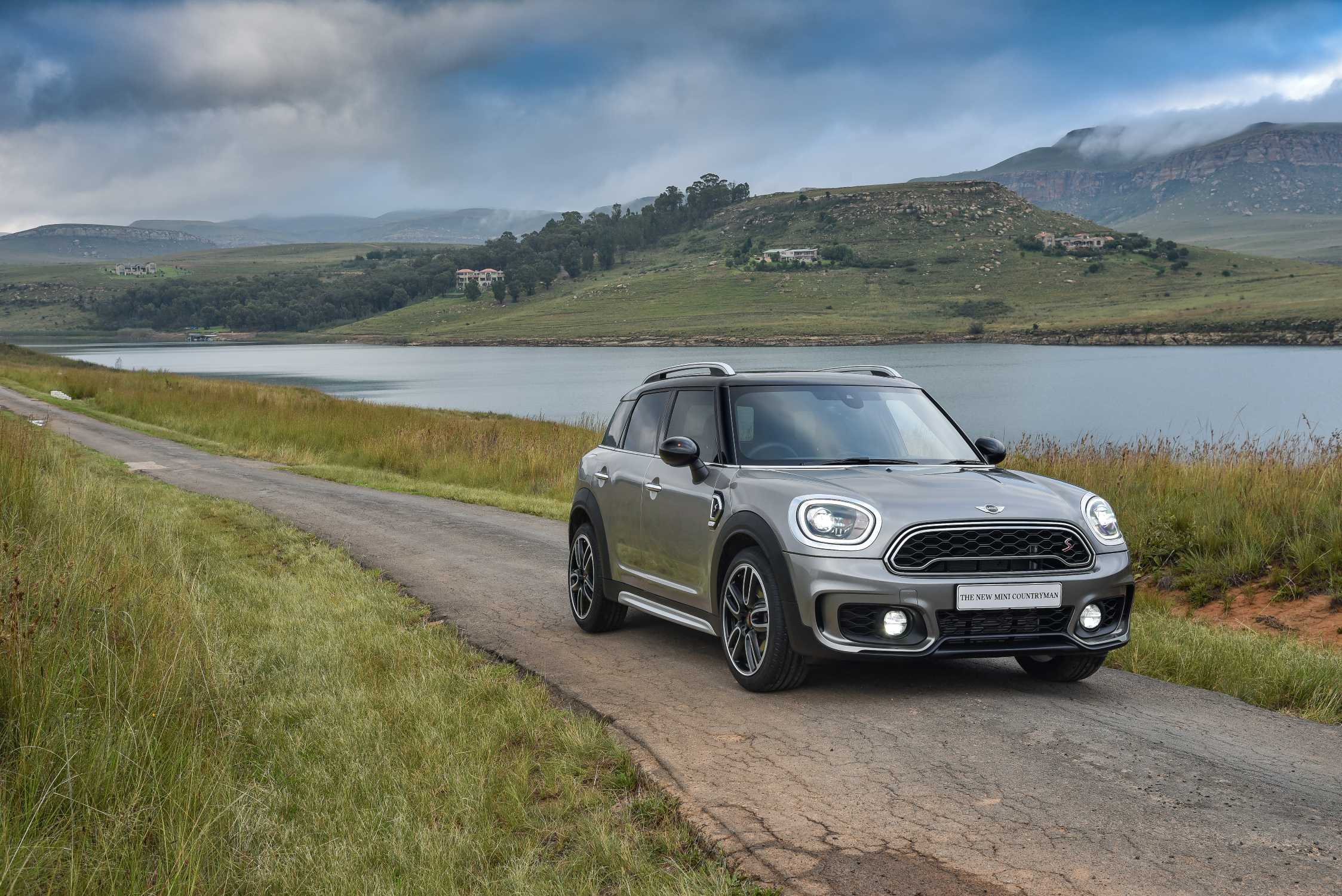 The new MINI Countryman now available. (03/2017)