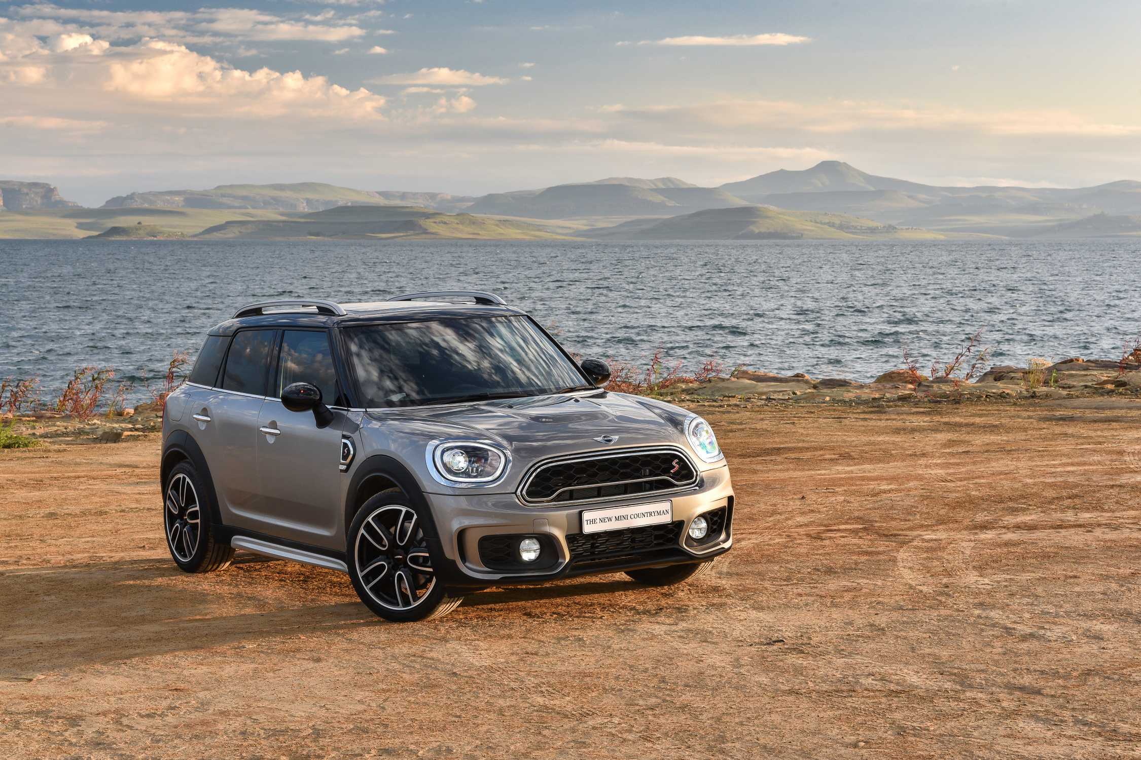 The new MINI Countryman now available. (03/2017)