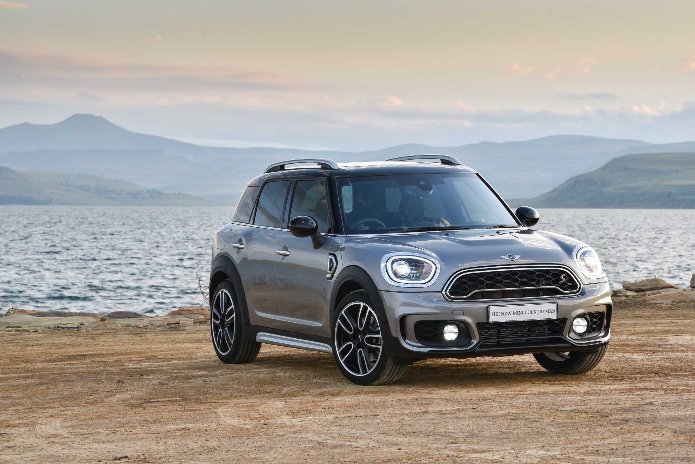 The new MINI Countryman now available. (03/2017)