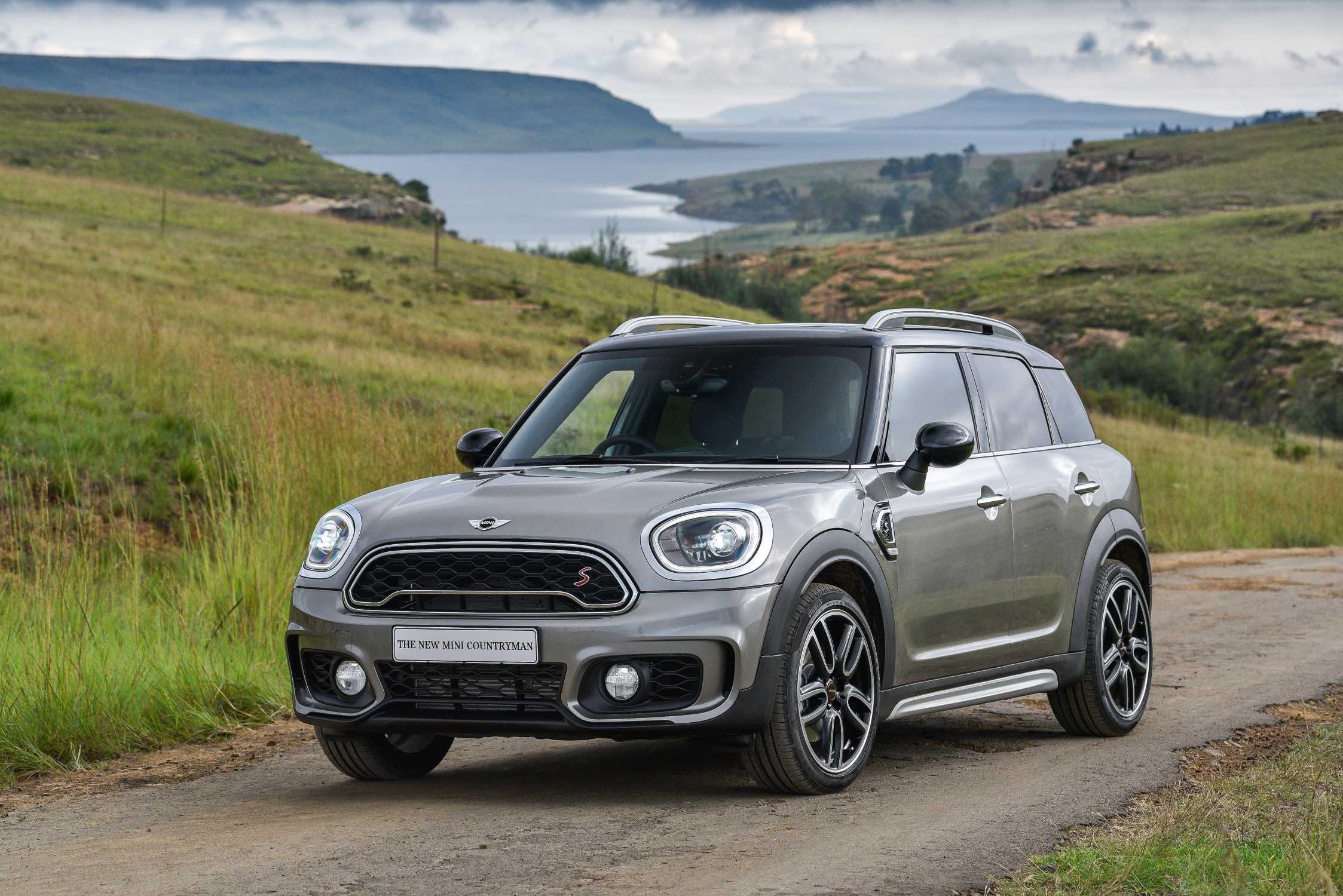 The new MINI Countryman now available. (03/2017)