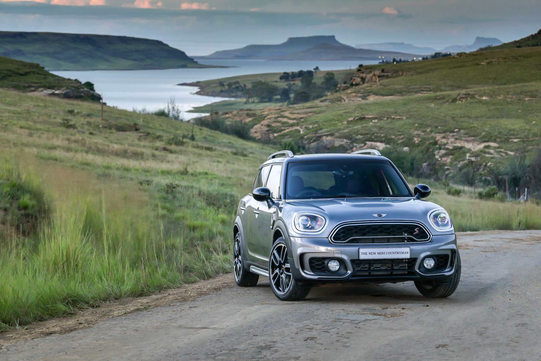 The new MINI Countryman now available. (03/2017)