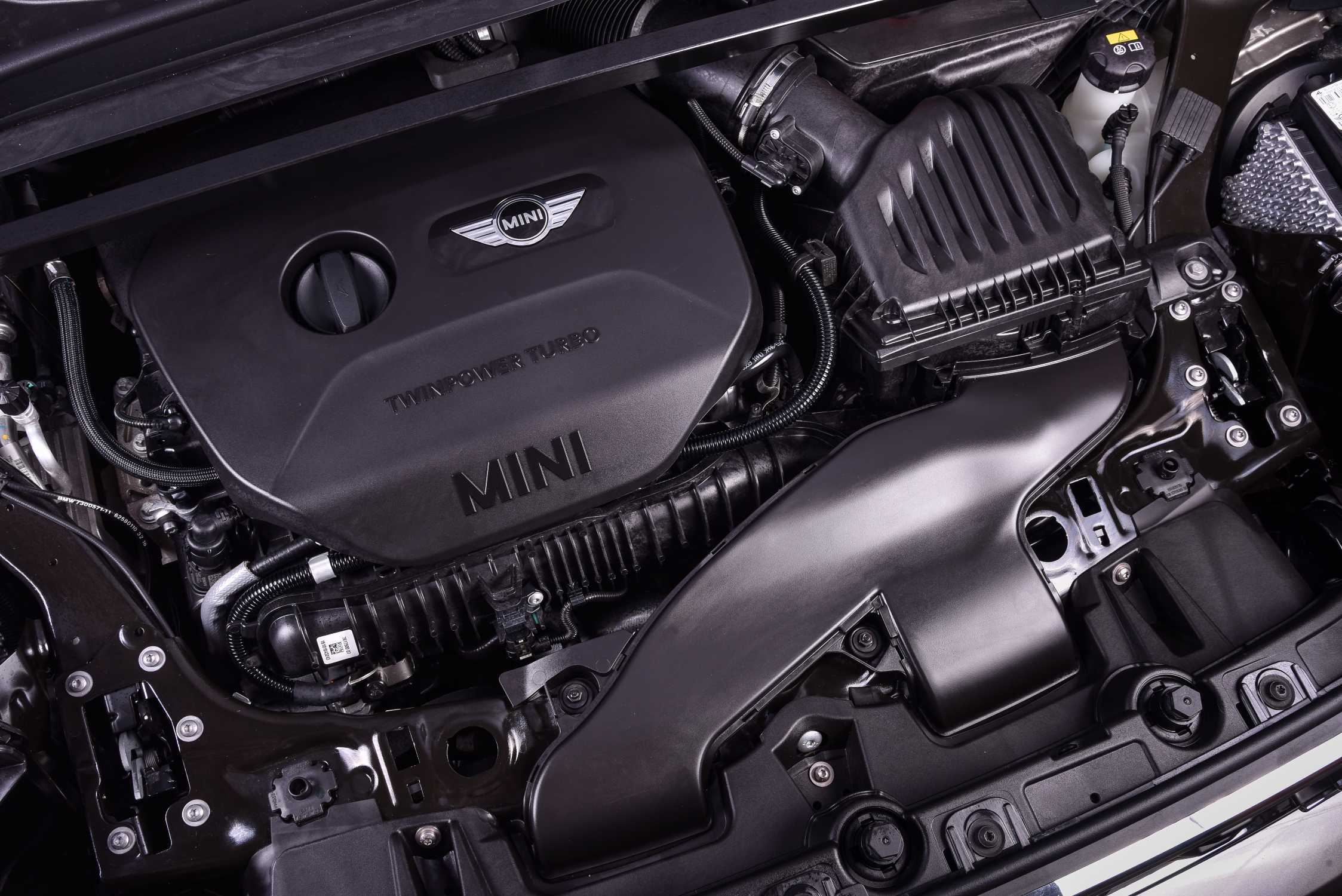 The new MINI Countryman now available. (03/2017)