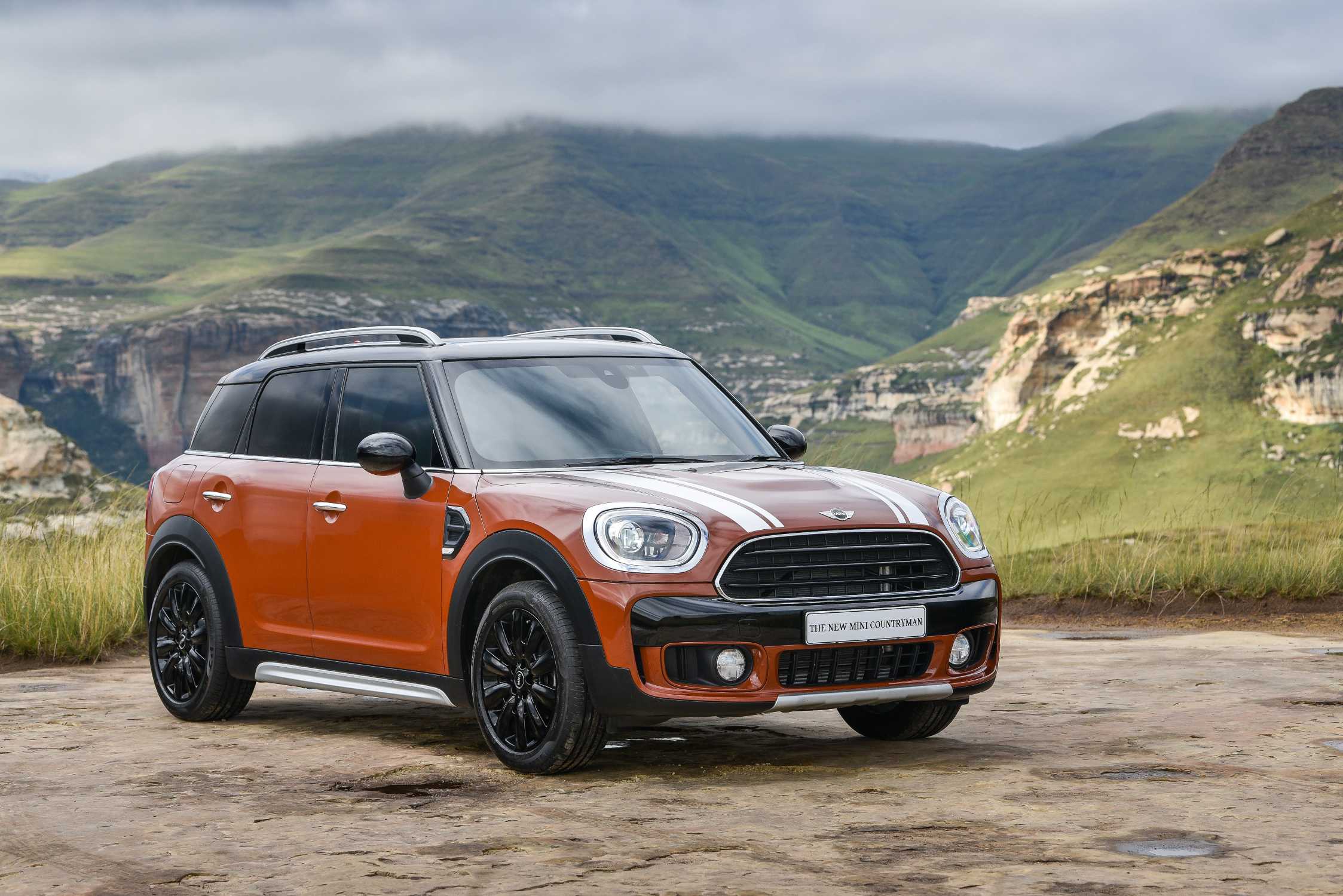 The new MINI Countryman now available. (03/2017)