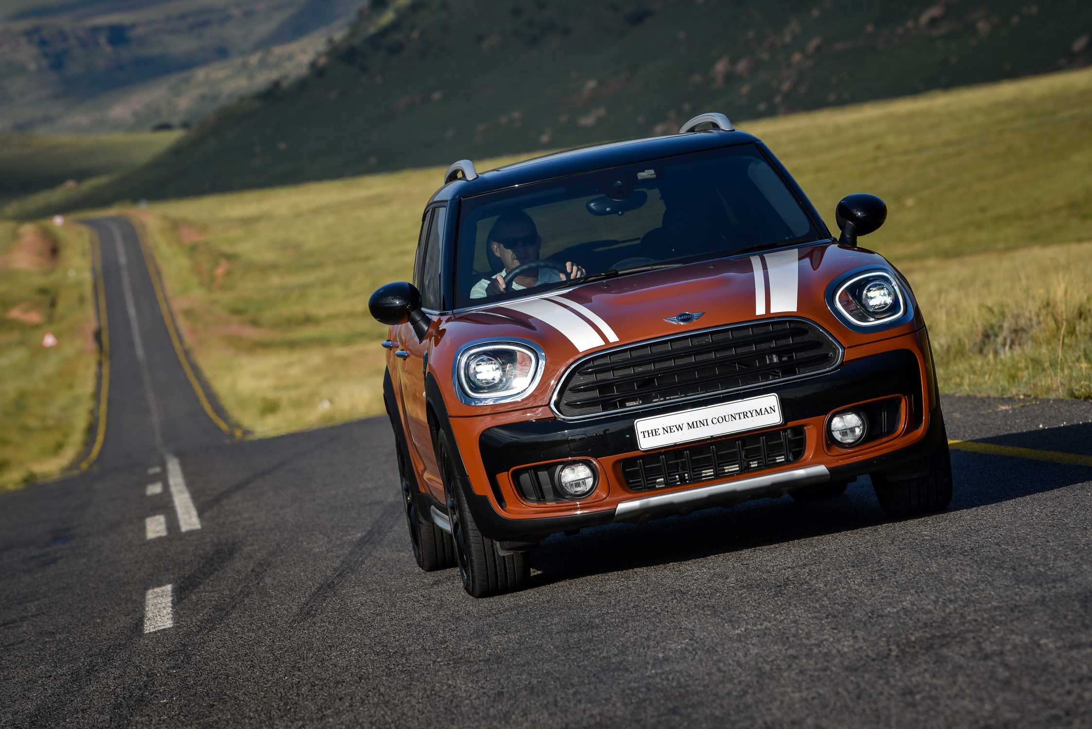 The new MINI Countryman now available. (03/2017)