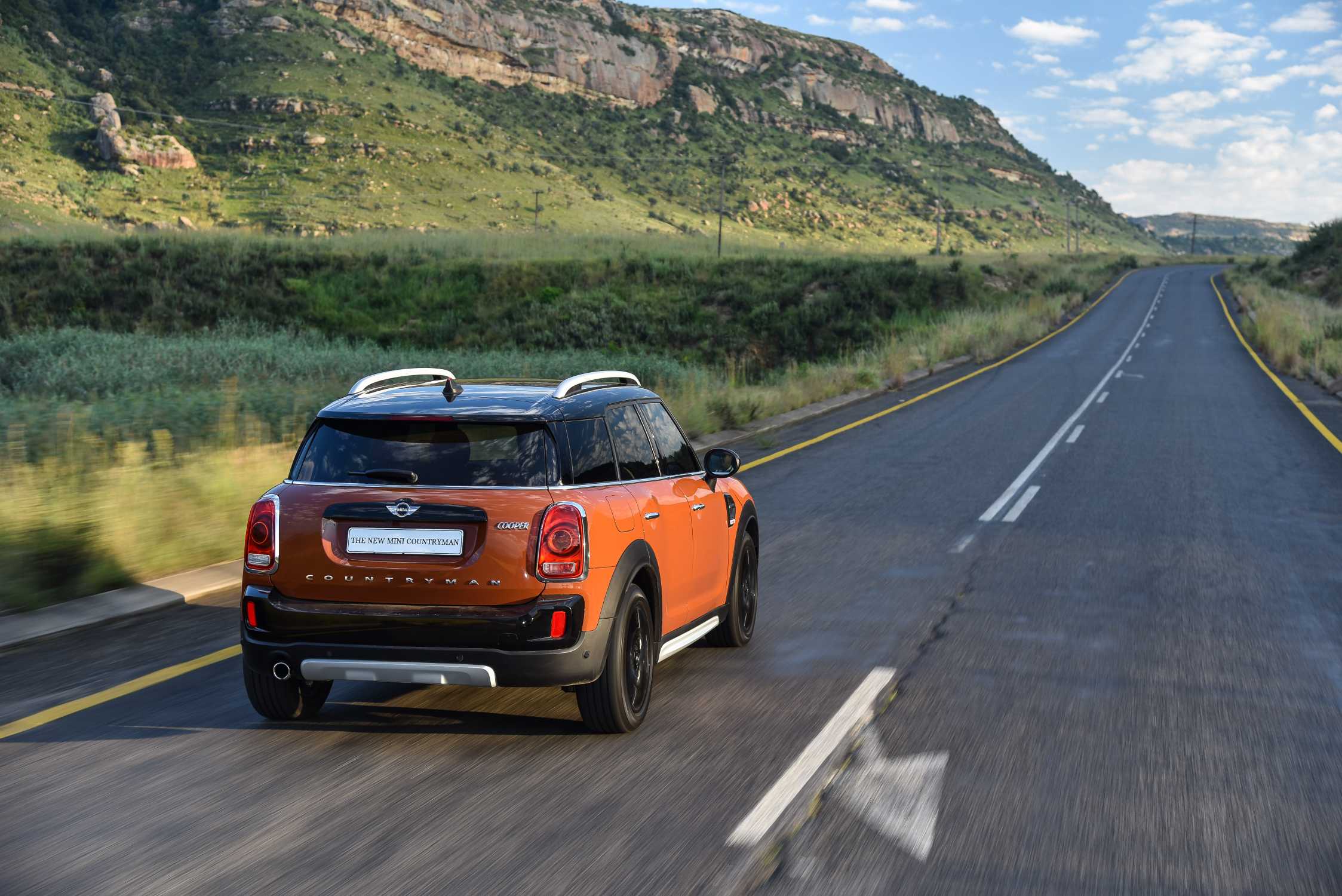 The new MINI Countryman now available. (03/2017)