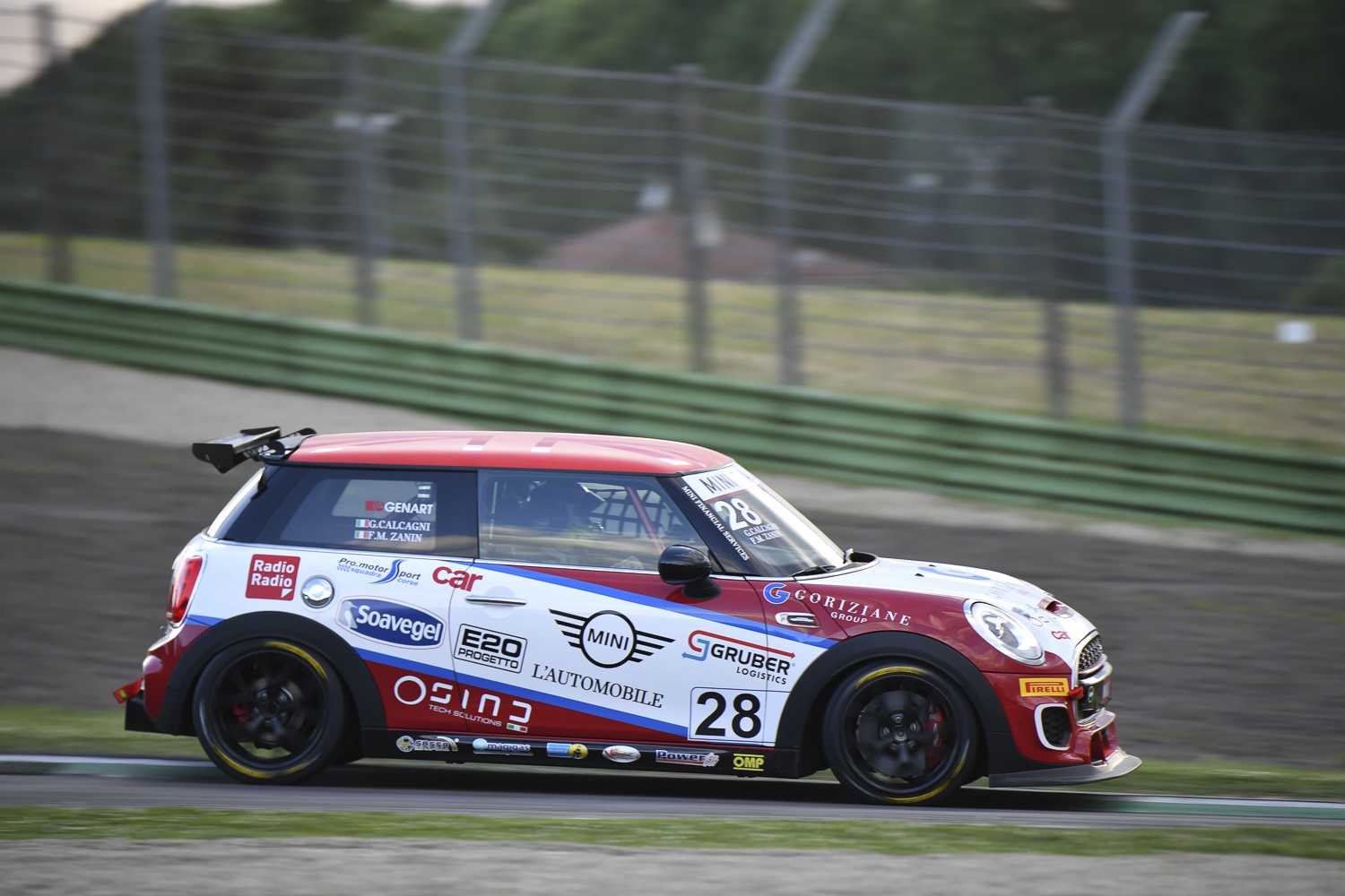 28/04/2017 MINI Challenge 2017 - IMOLA - Qualifiche - N. 28 Gianluca ...