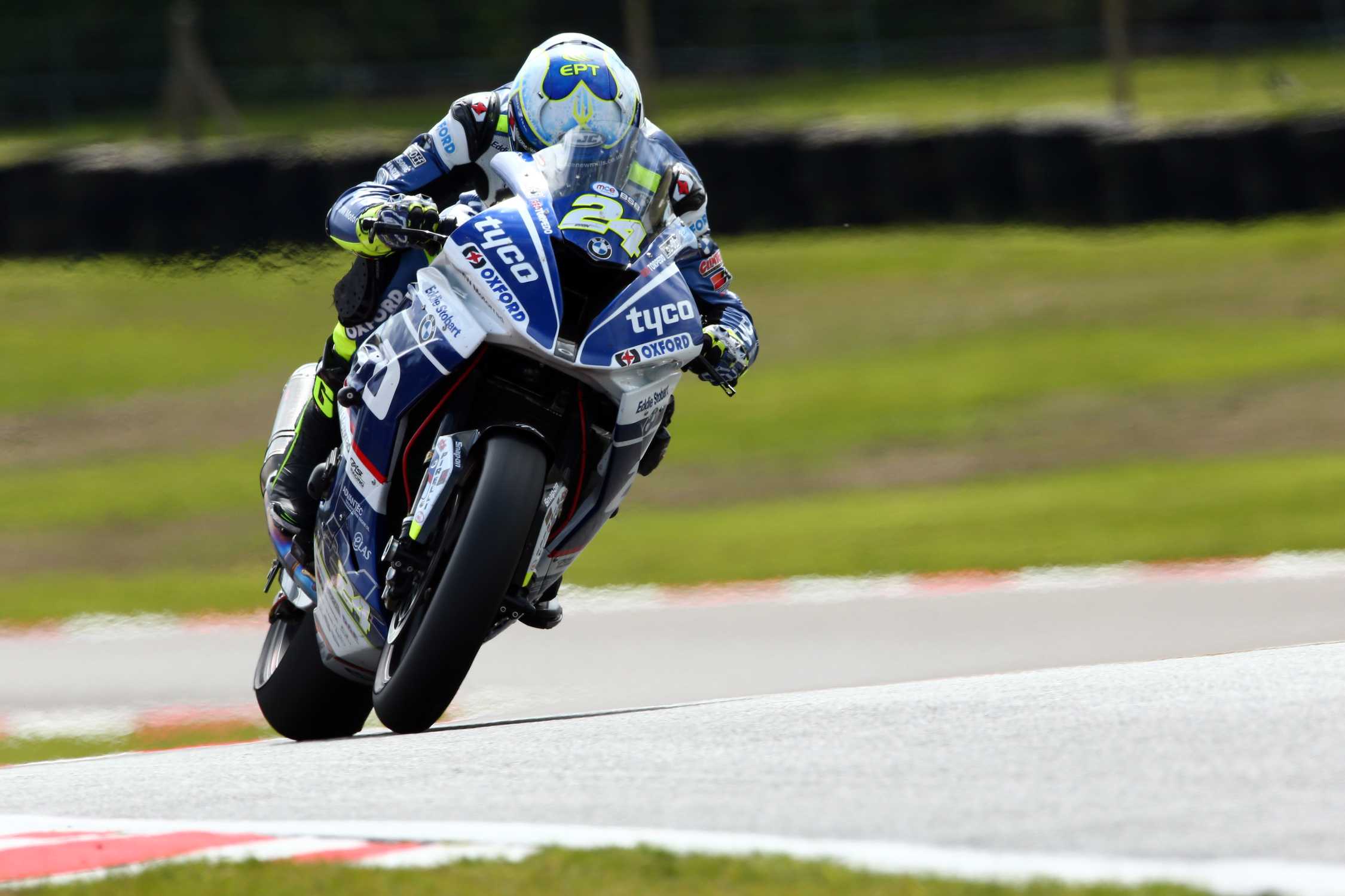 Oulton Park (GB) British Superbike Championship 30th April 2017. Team ...