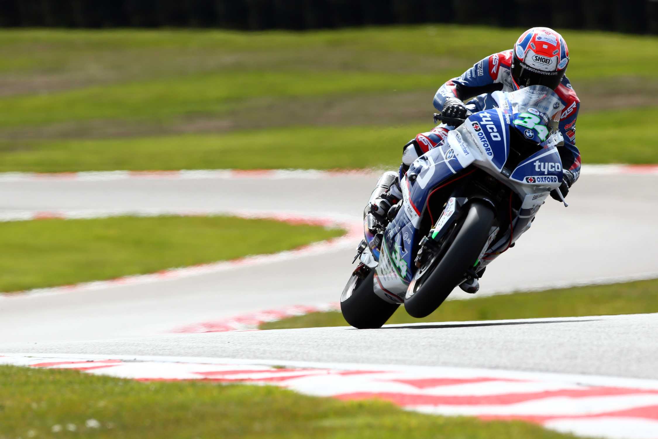 Oulton Park (GB) British Superbike Championship 30th April 2017. Team ...
