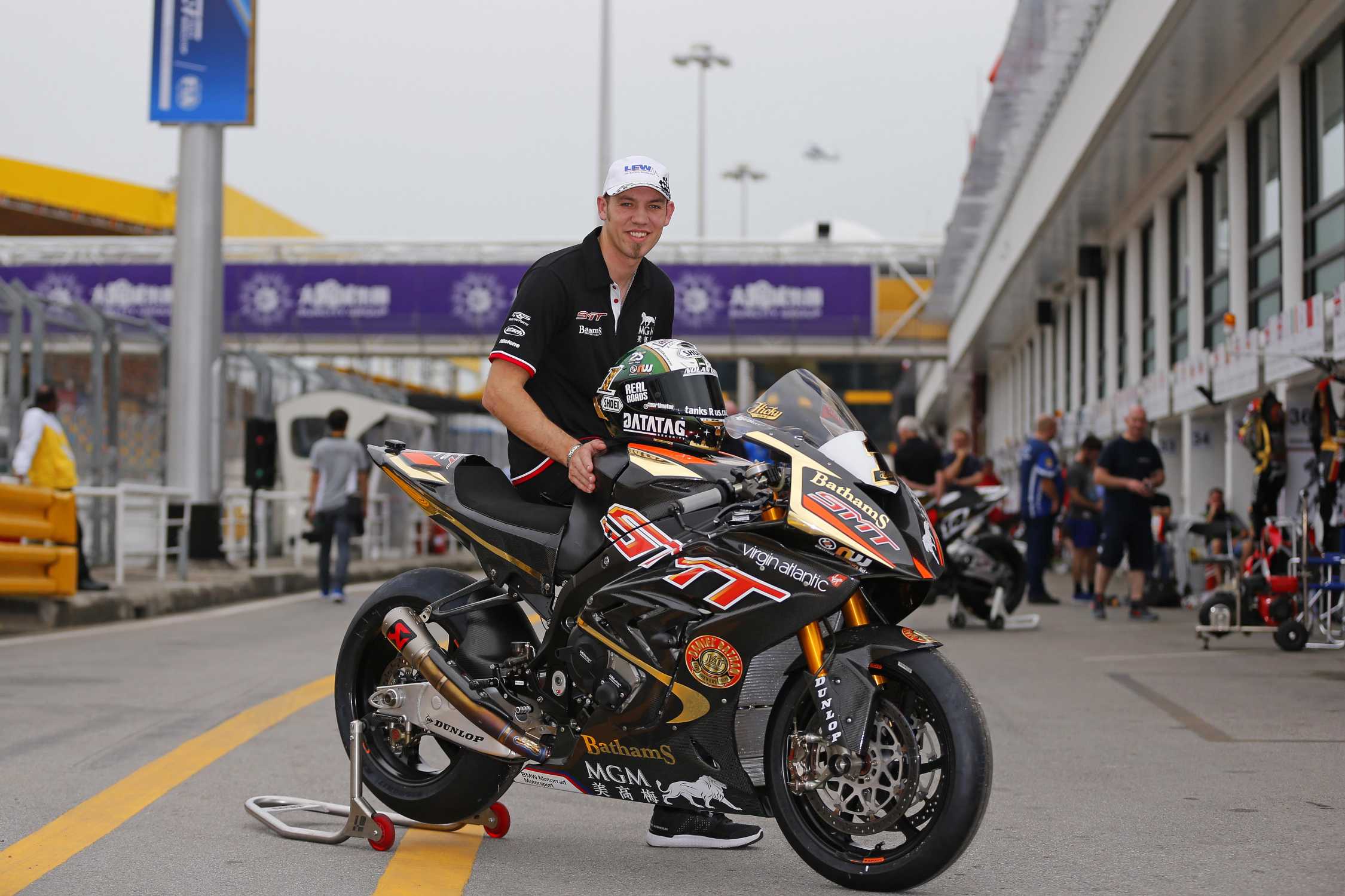 Macau (RC) - Macau Motorcycle Grand Prix - 18th November 2017. Team BMW ...