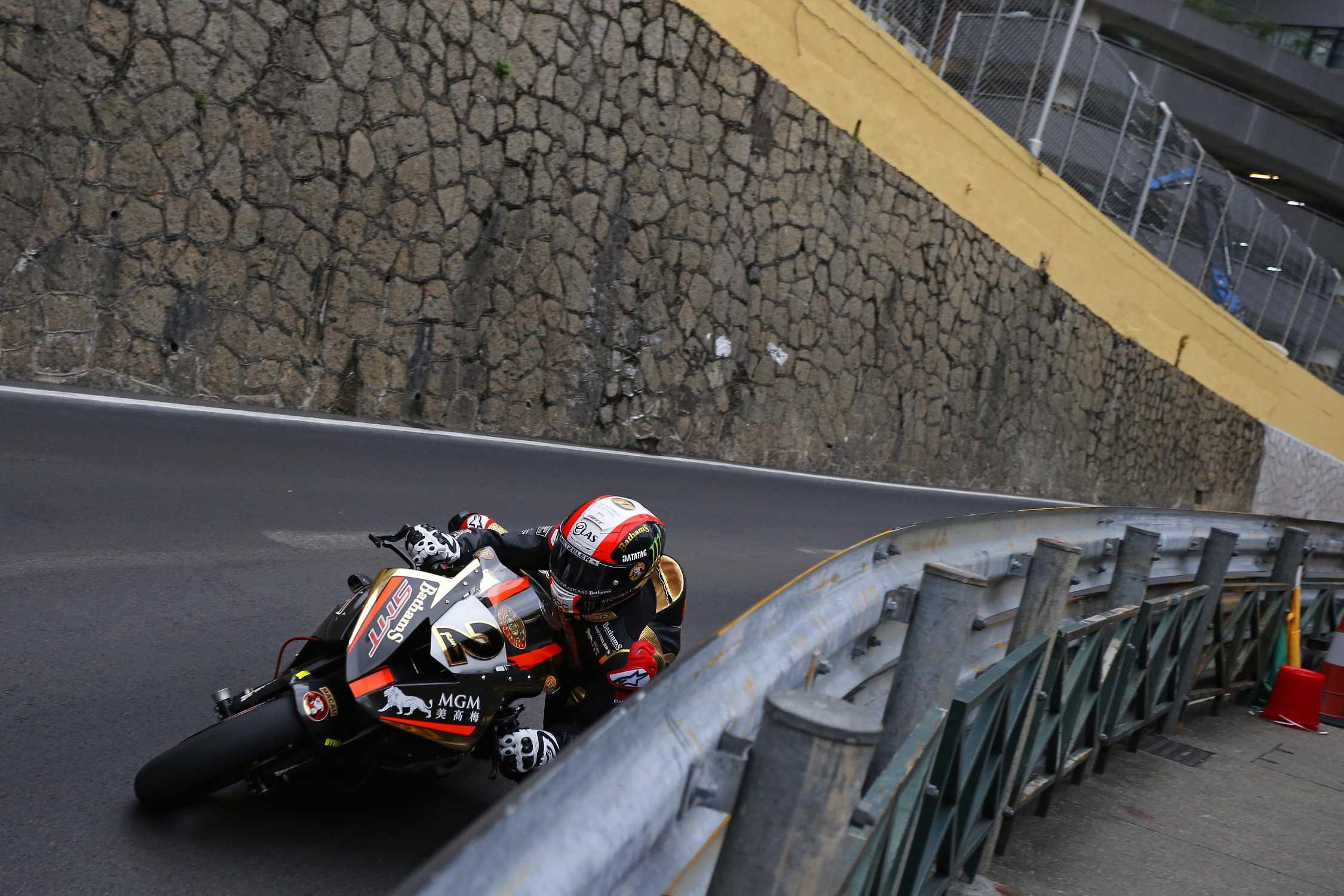 Macau (RC) - Macau Motorcycle Grand Prix - 18th November 2017. Team BMW ...