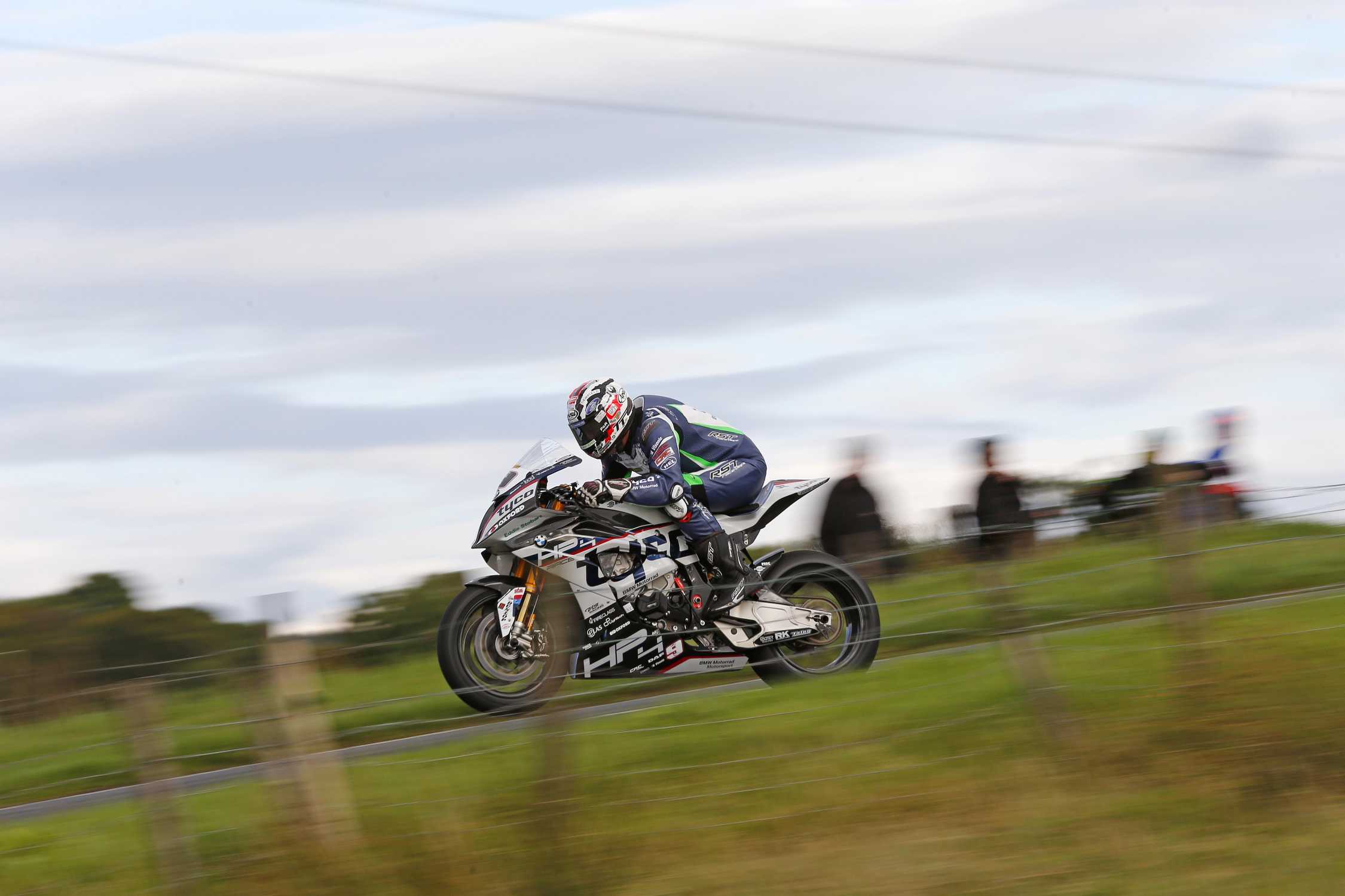 Dundrod (UK) 11st August 2018 - Ulster Grand Prix - Team Tyco BMW ...