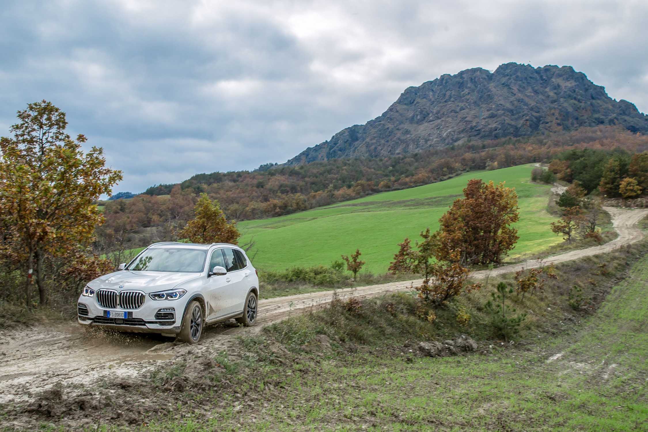 New BMW X5 test drive Rivalta dynamics (11/2018)