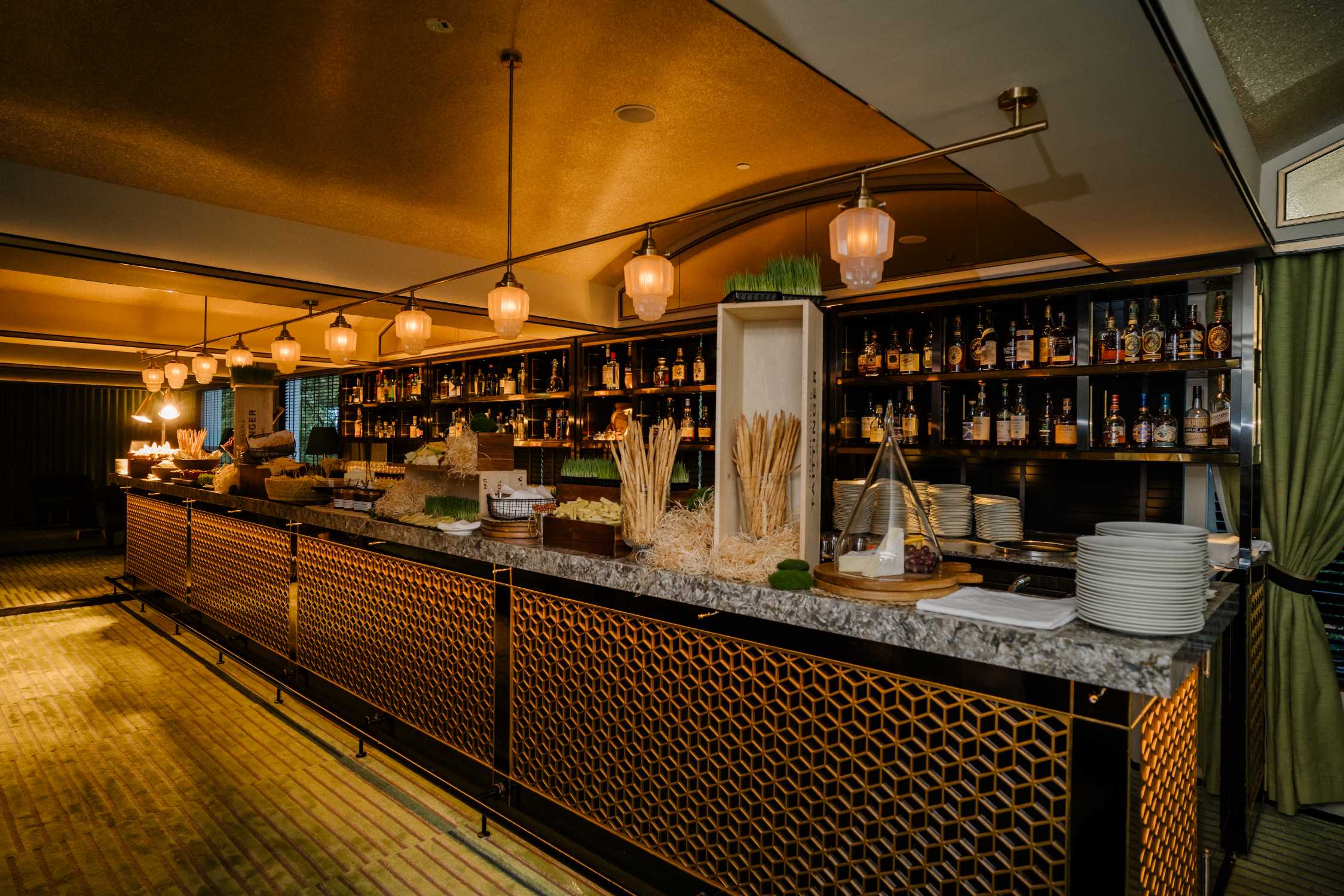 1959 Lounge & Dining (08/2019)