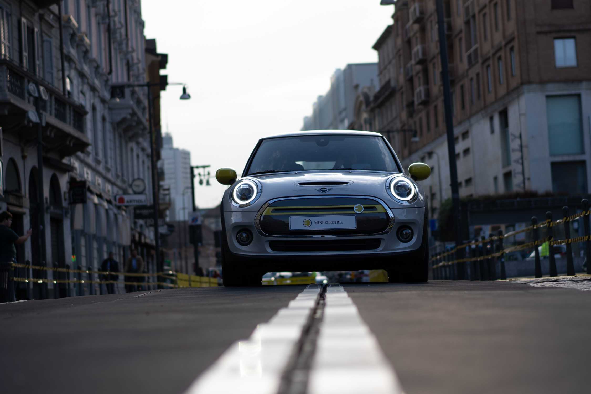 MINI Electric Ambient (09/2019)