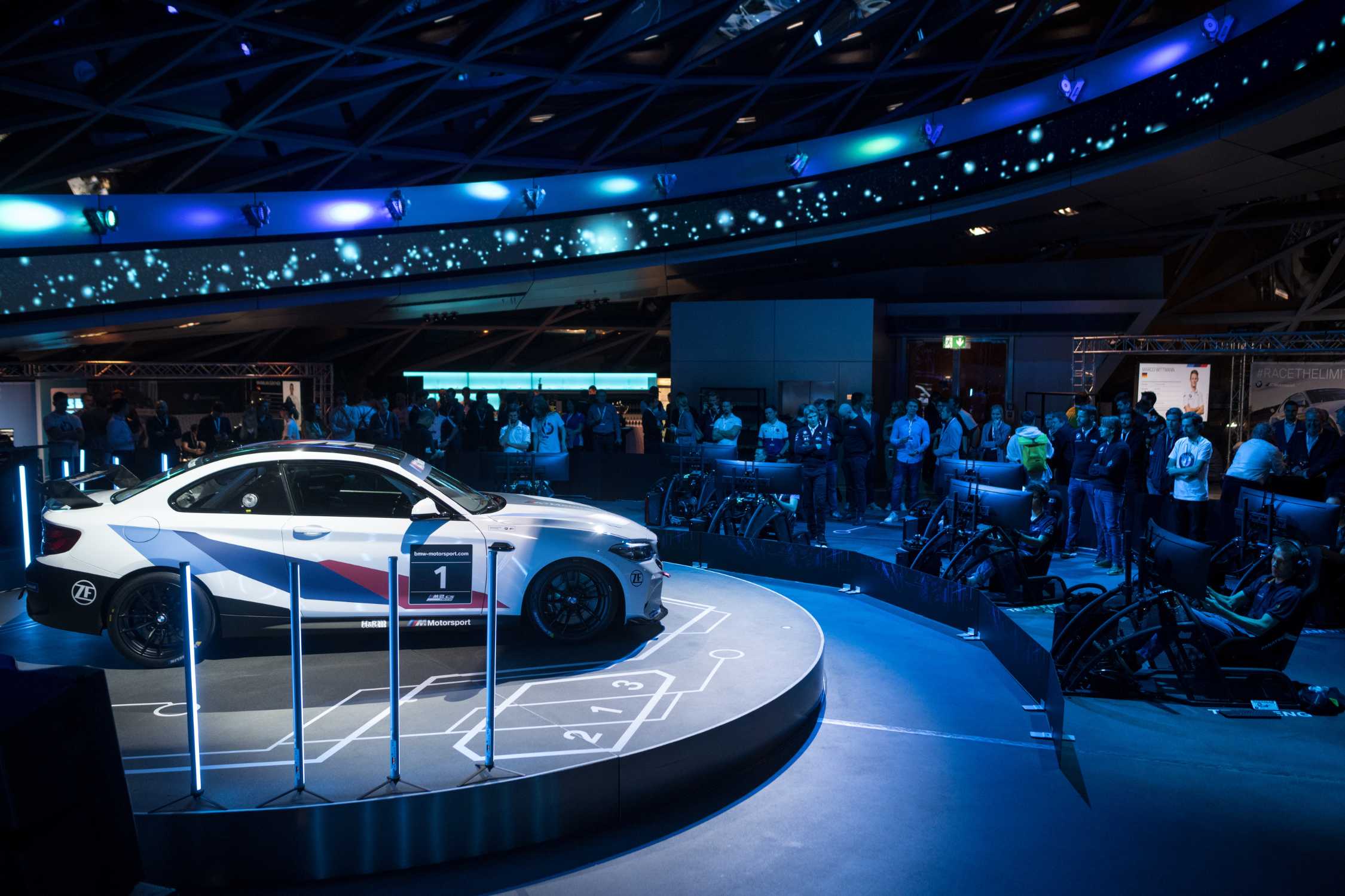 Munich (GER), 5th December 2019. BMW SIM LIVE, Sim-Racing, Simulator ...