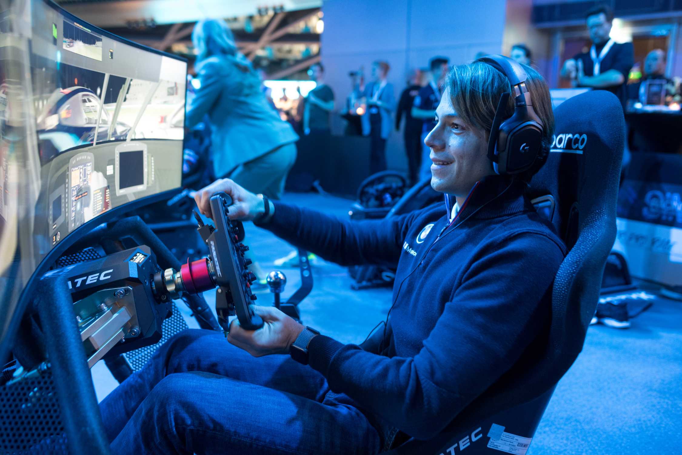 Munich (GER), 5th December 2019. BMW SIM LIVE, Sim-Racing, Simulator ...