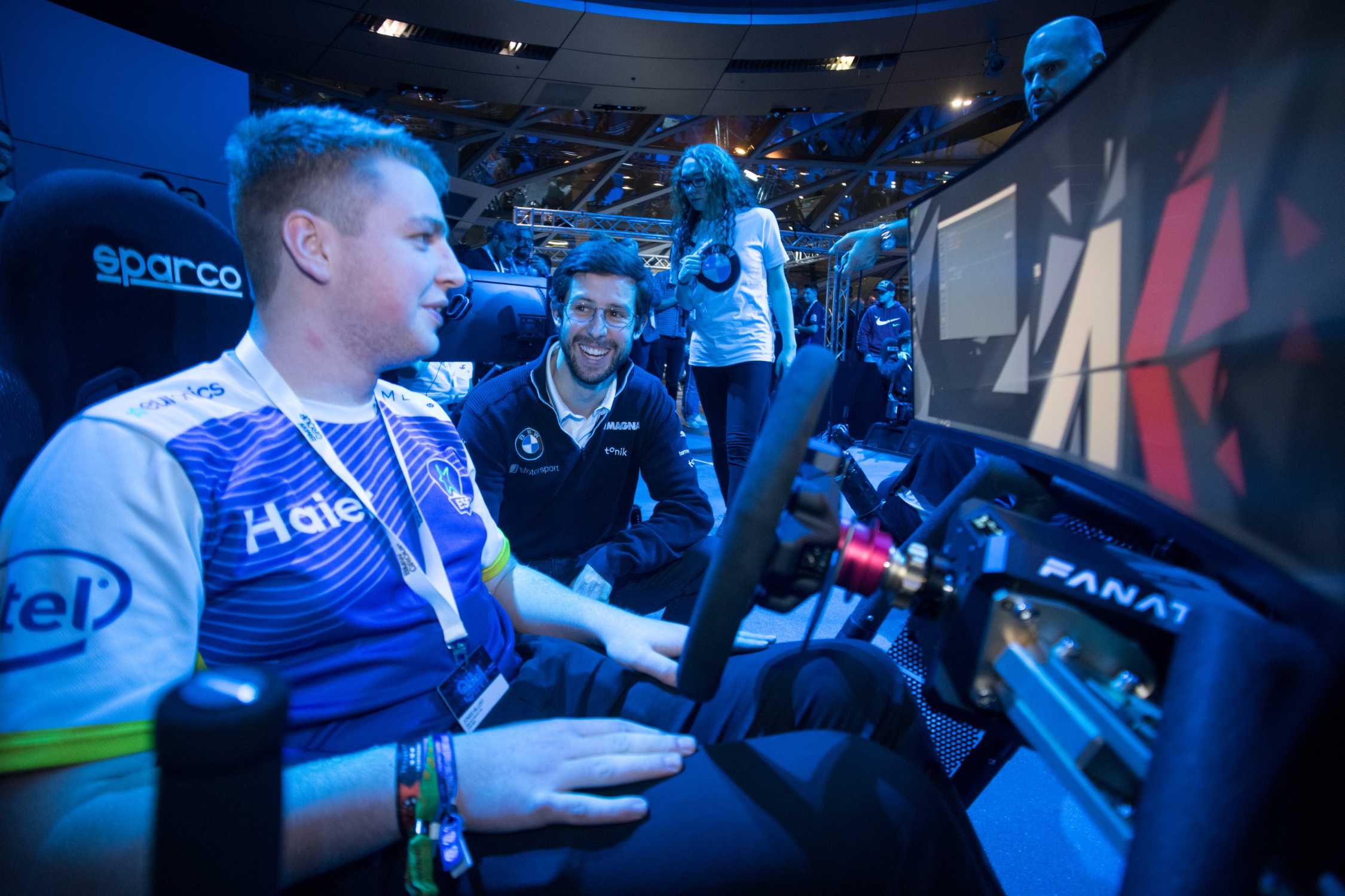 Munich (GER), 5th December 2019. BMW SIM LIVE, Sim-Racing, Simulator ...