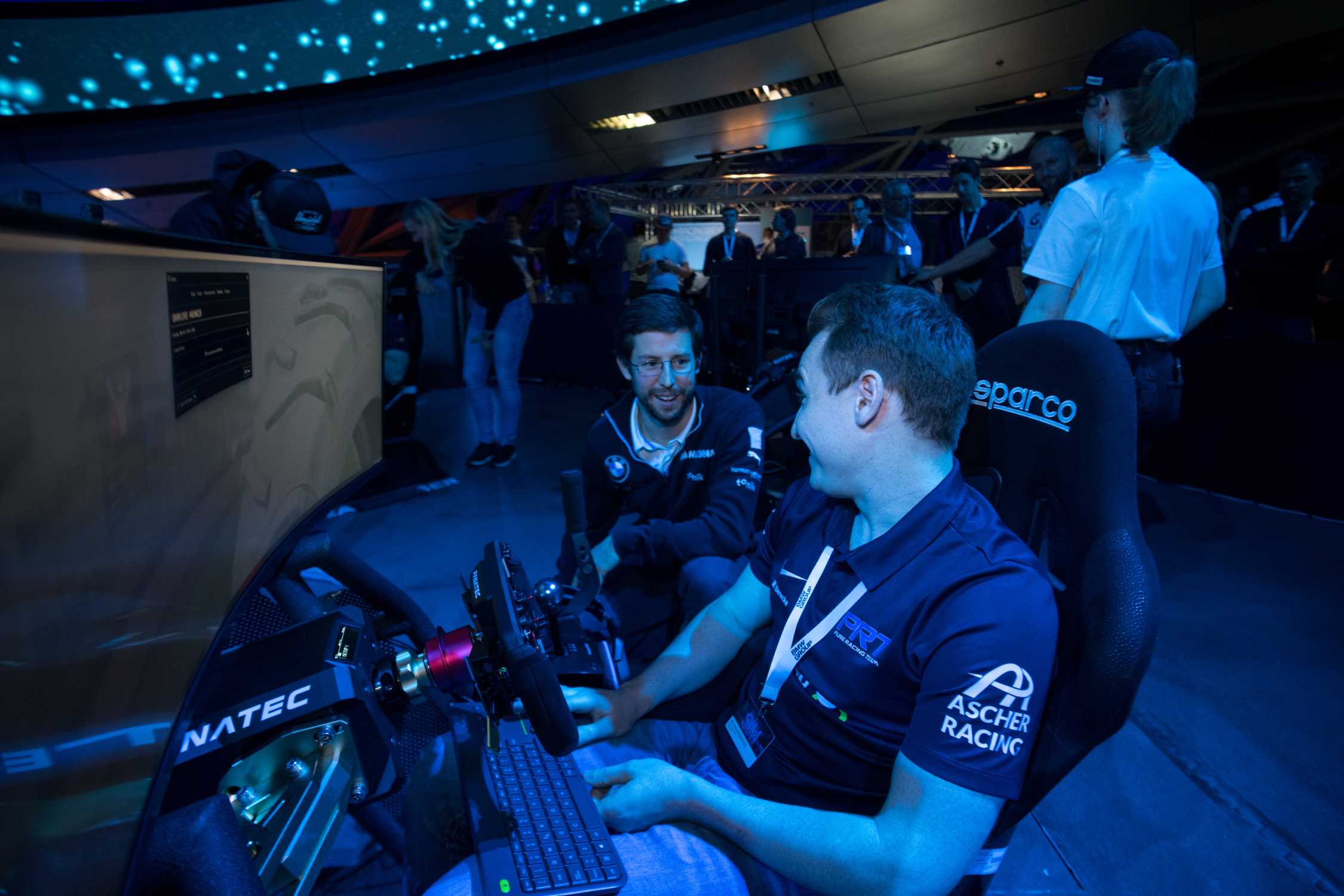 Munich (GER), 5th December 2019. BMW SIM LIVE, Sim-Racing, Simulator ...