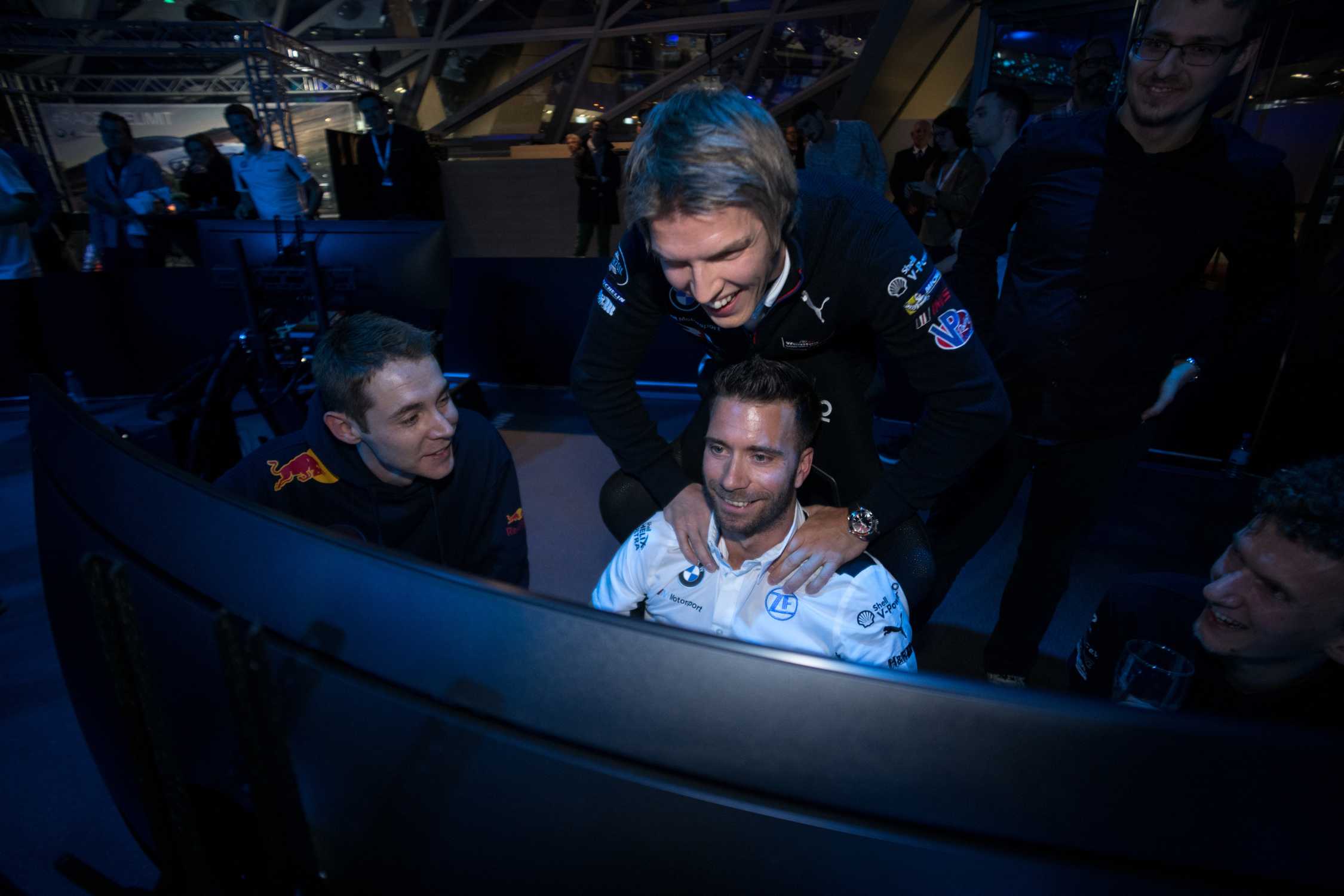 Munich (GER), 5th December 2019. BMW SIM LIVE, Sim-Racing, Simulator ...