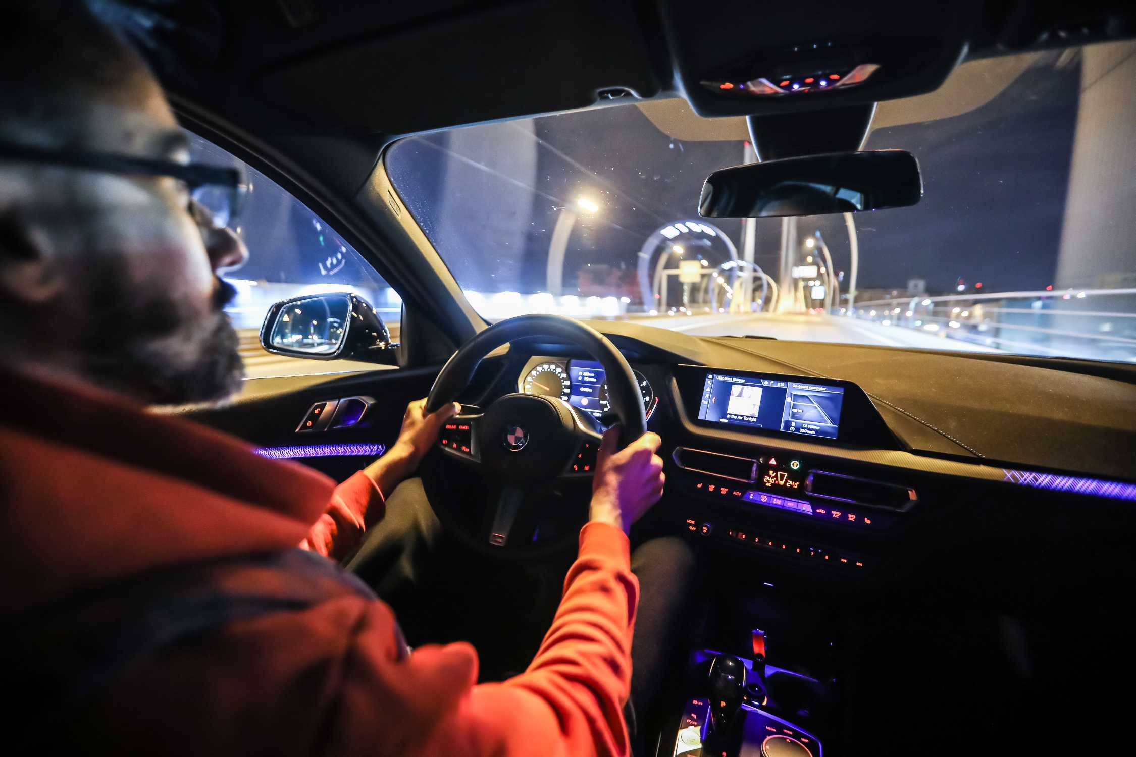 #Nightdriving in Bucharest with the new BMW 1 Series and BMW 2 Series ...