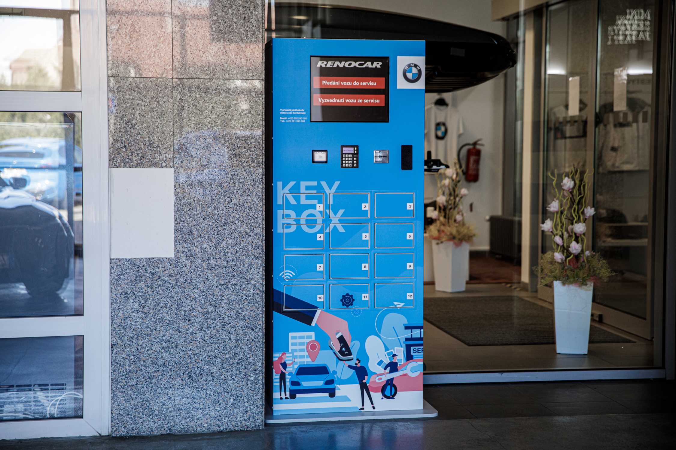 Innovative Key Box at dealership Renocar Praha. (04/2020)
